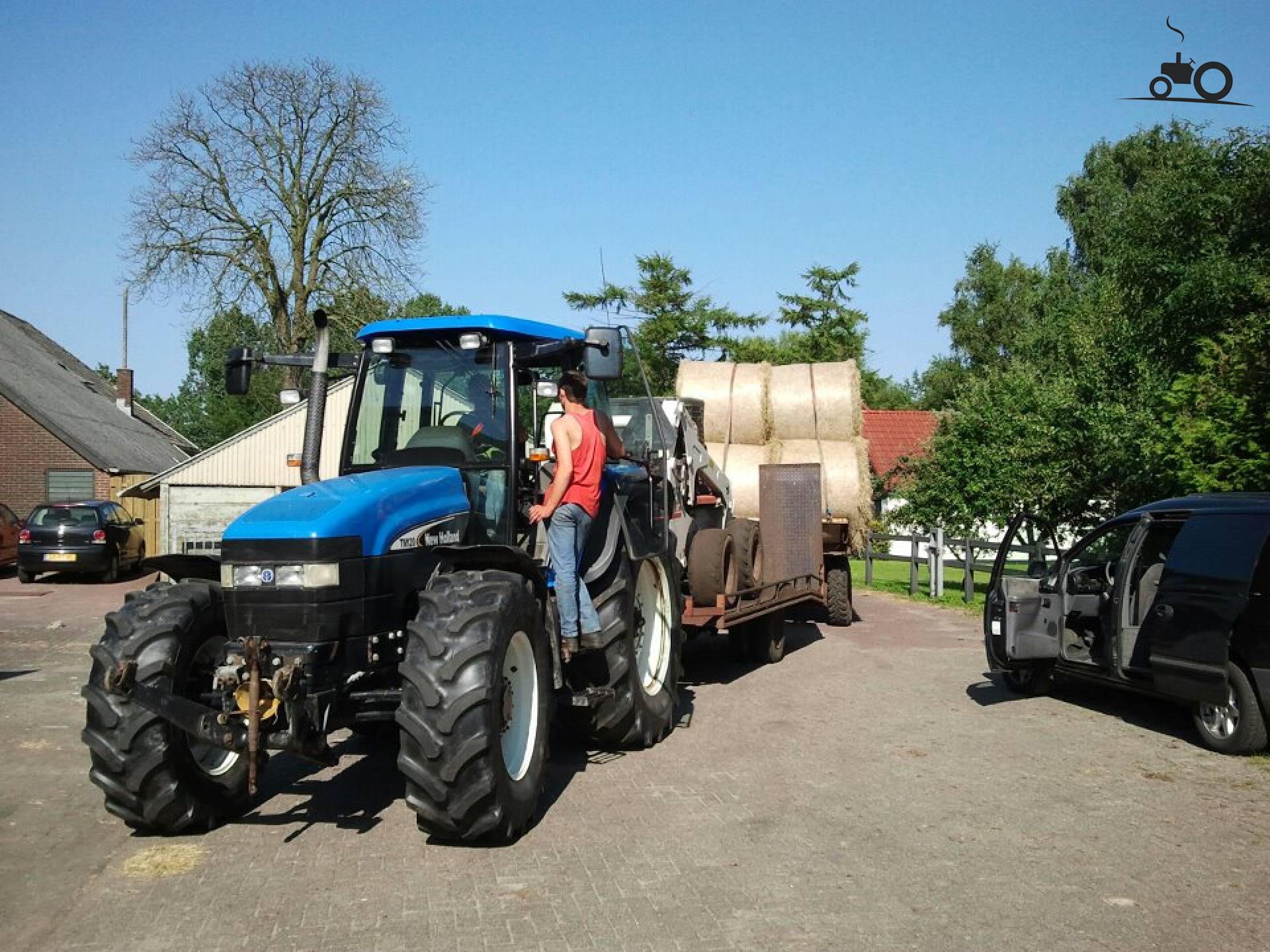 Foto New Holland TM 120 van Henkie's Farm