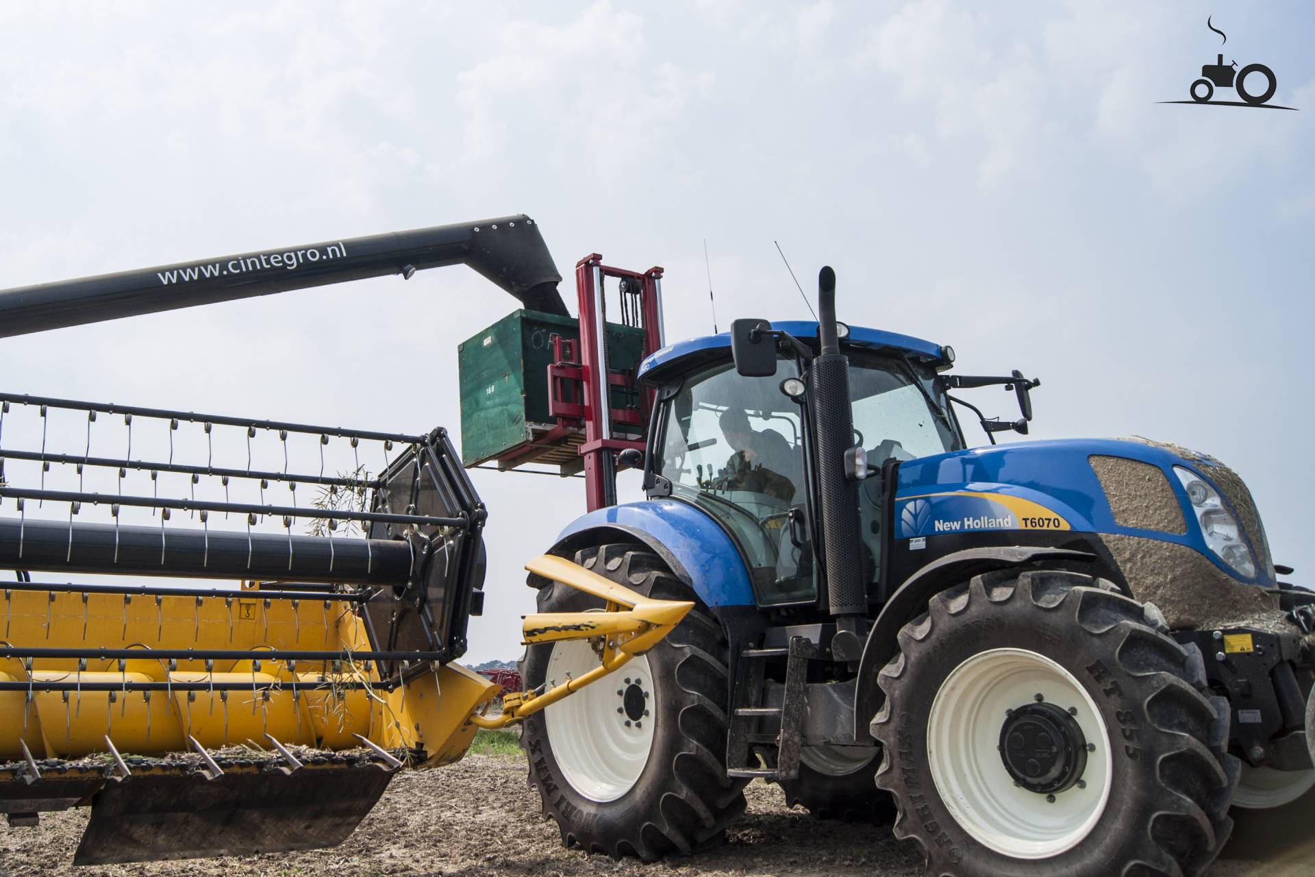 Foto New Holland T 6070 Gen2 van CintÃ©gro