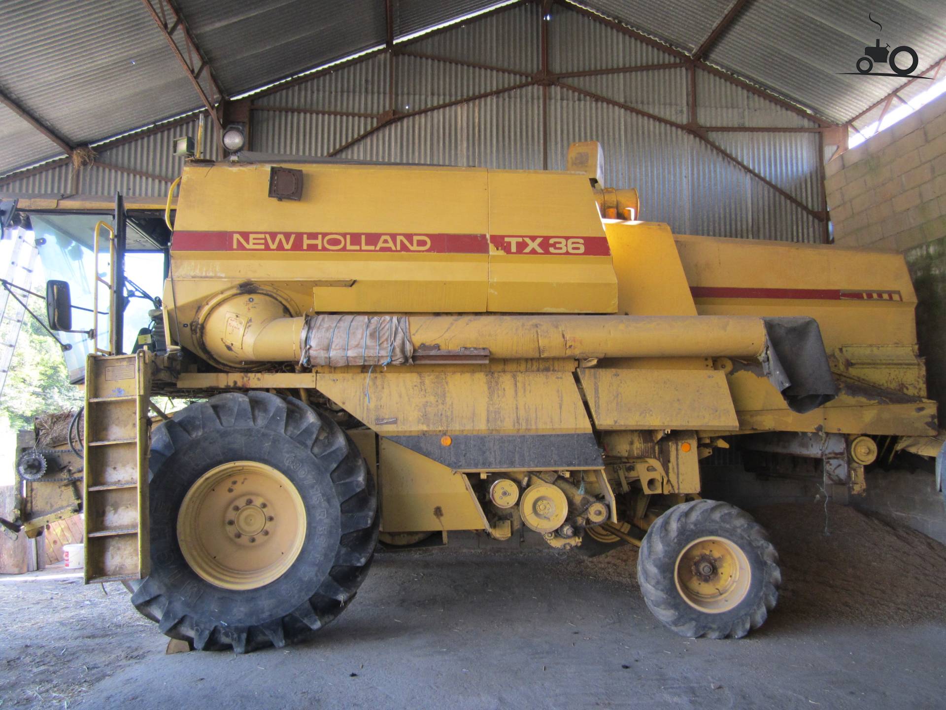 Foto New Holland TX 34 #677882