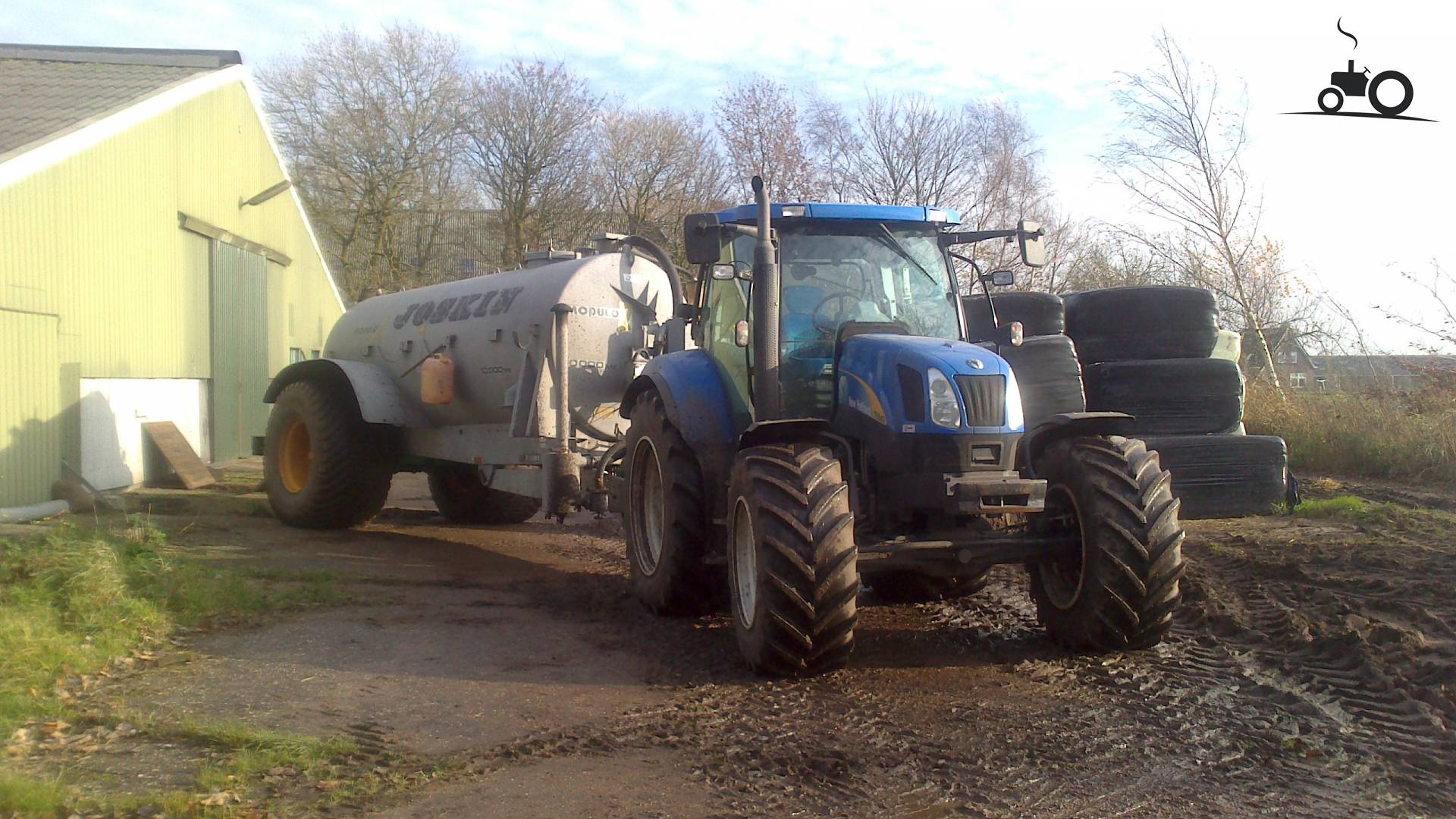 Foto New Holland T 6040 van Mts. Kloosterman - Deinum