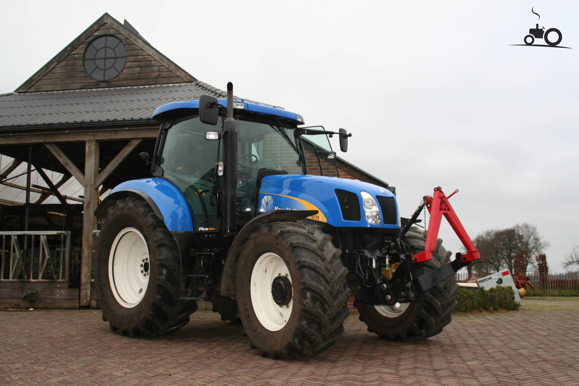 Foto New Holland TS 135 A #718897