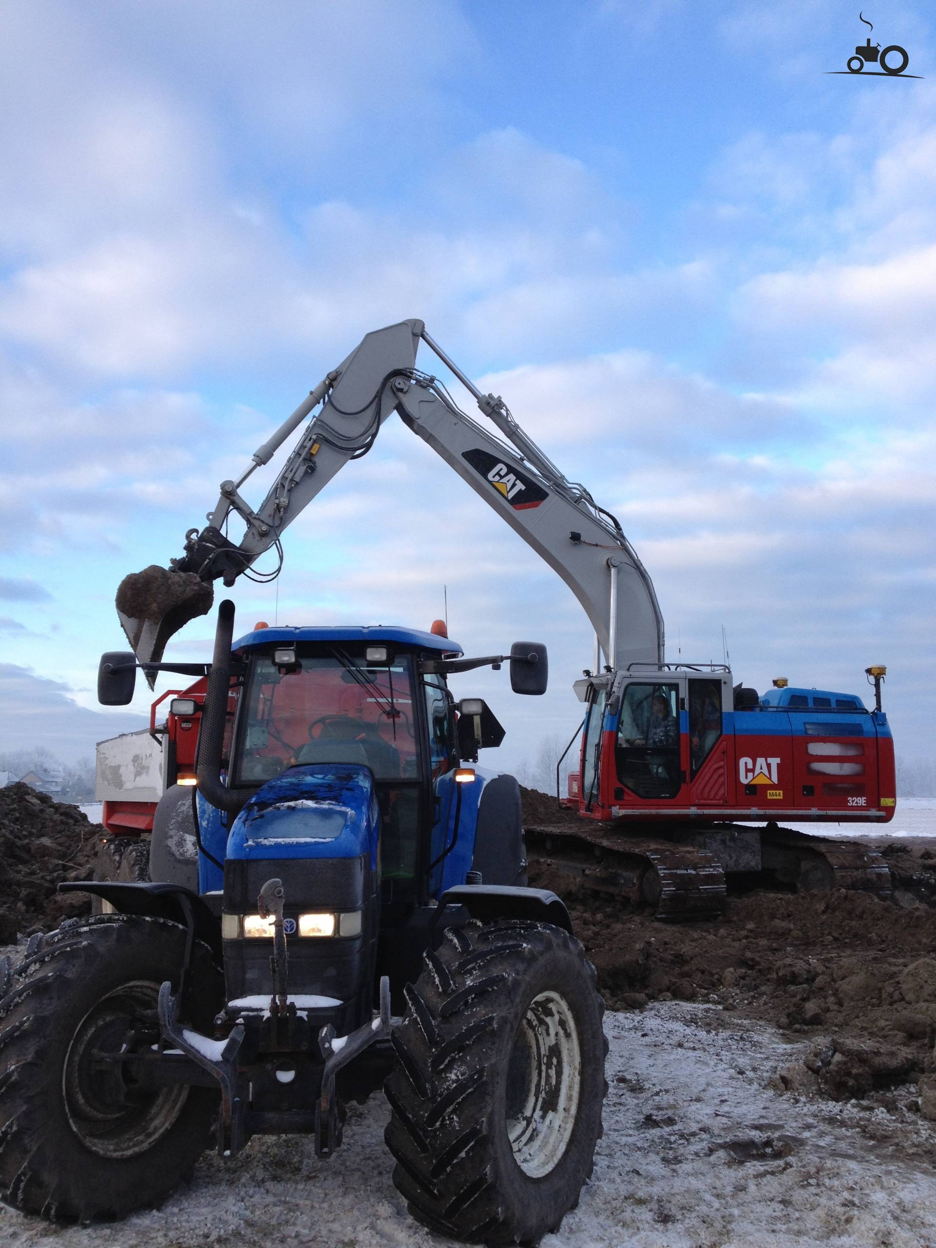 Foto New Holland TM 190 #724649