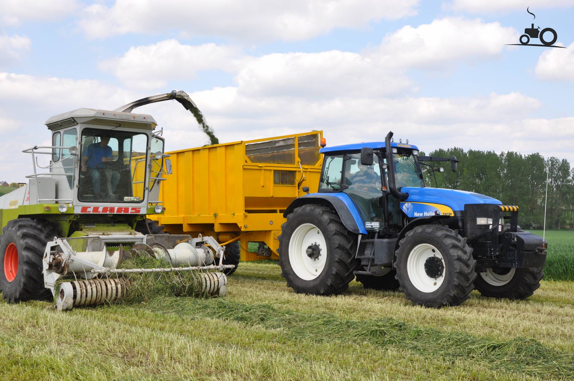 Foto New Holland TM 190 #736778