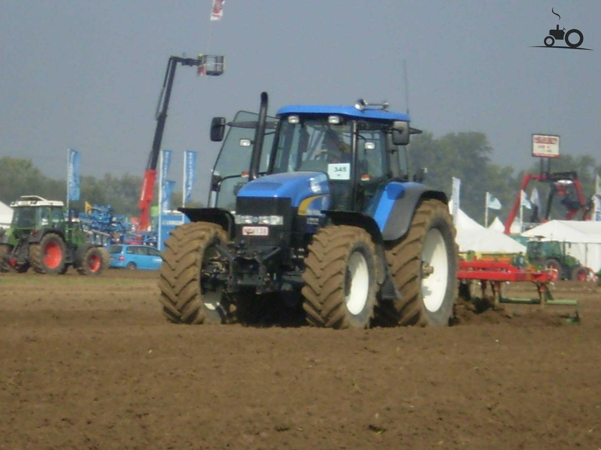 Foto New Holland TM 190 #74586