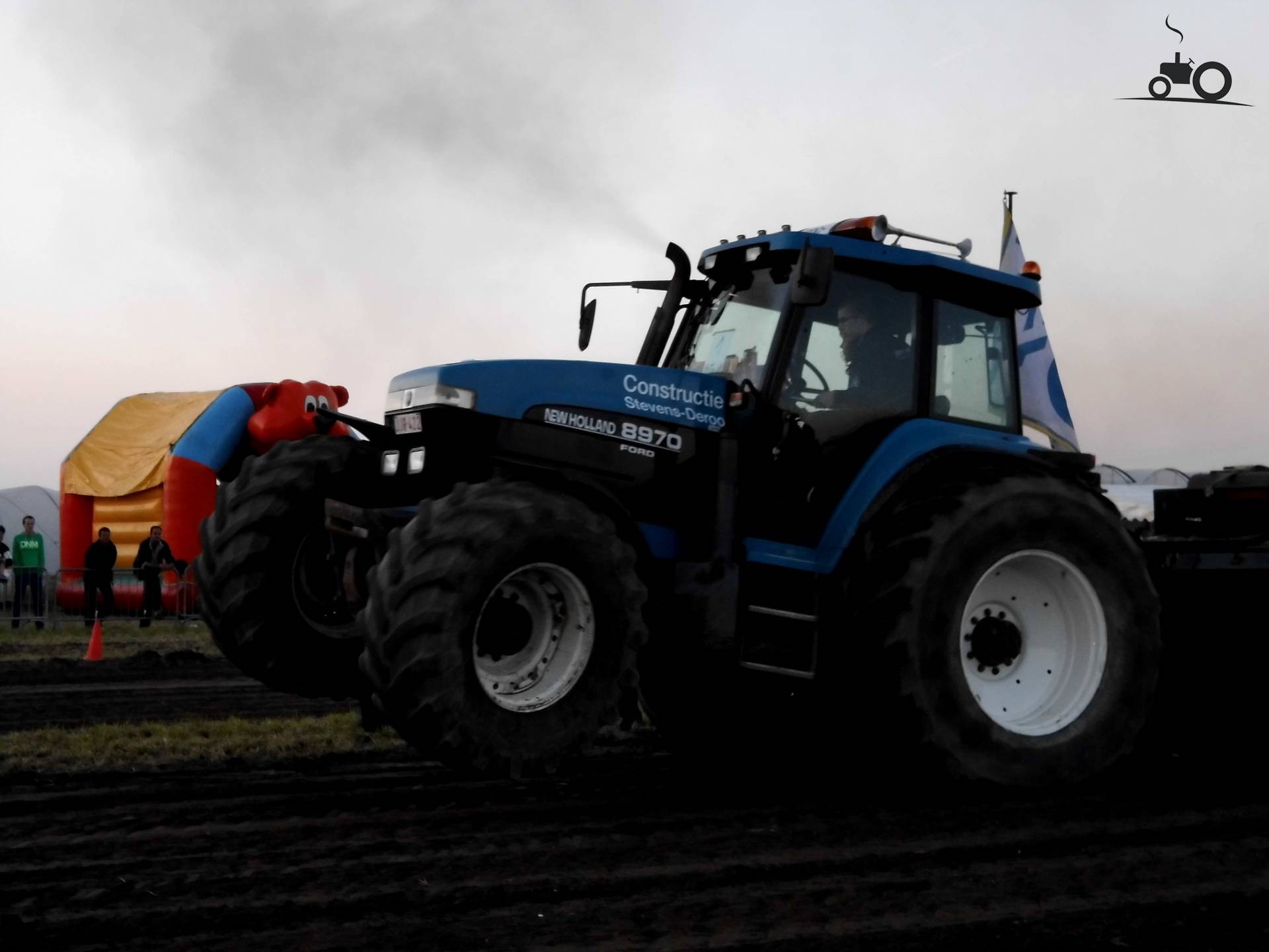 Foto New Holland 8970 #773697