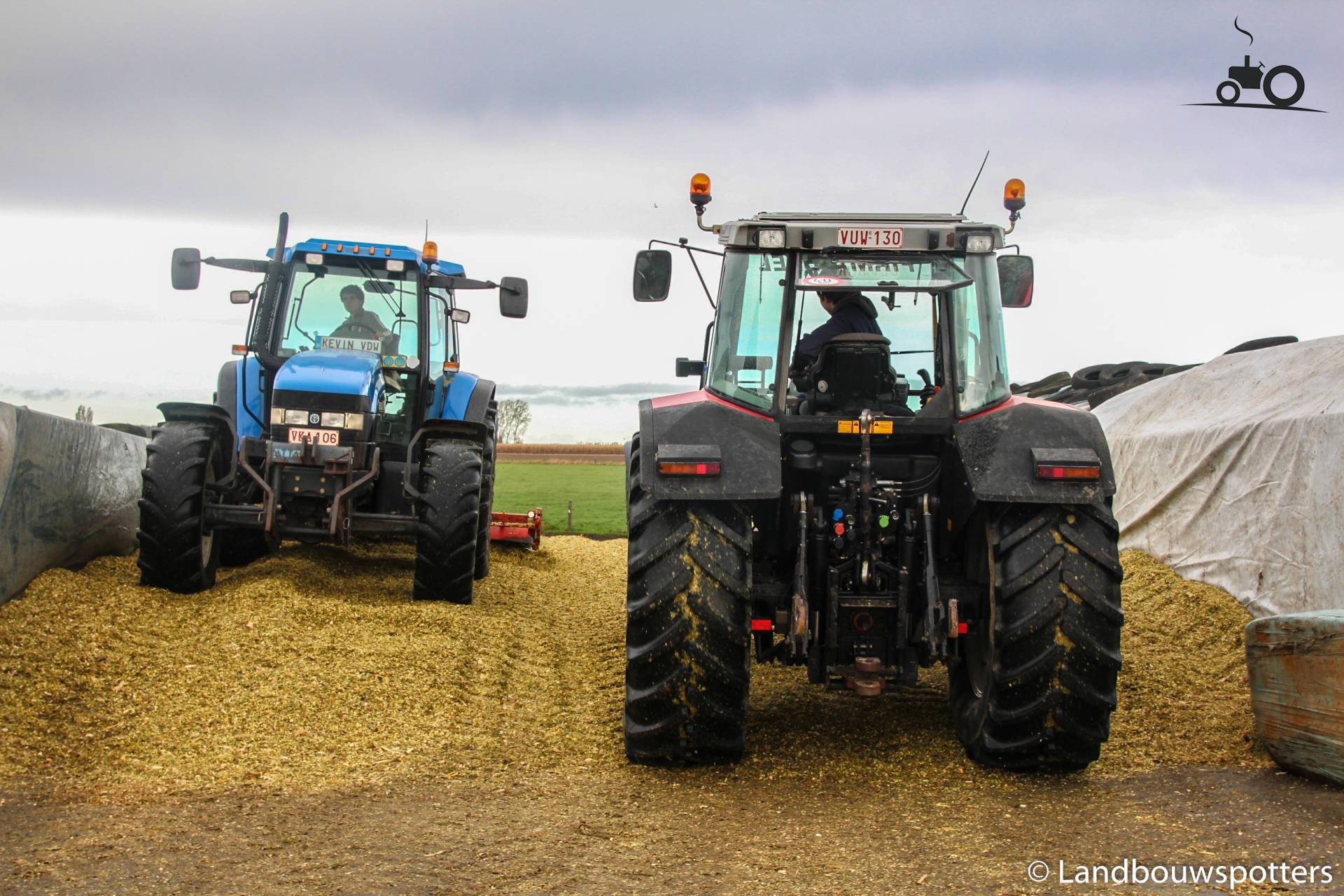 Foto New Holland TM 115 #808488