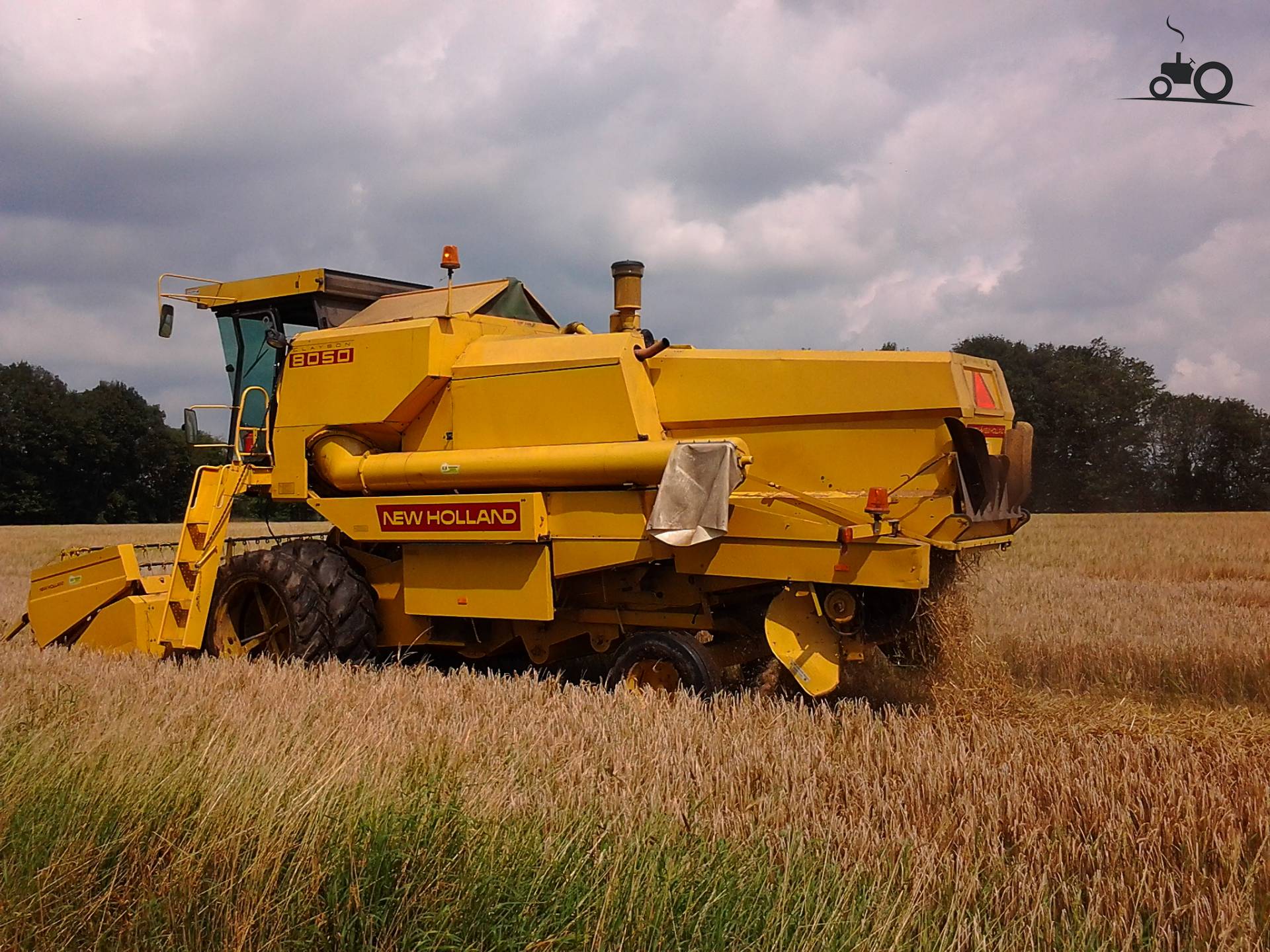 Foto New Holland Clayson 8060 #822146