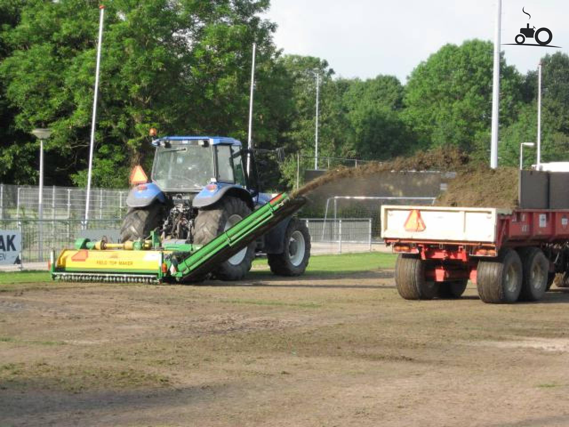 Foto New Holland TM 135 #84200