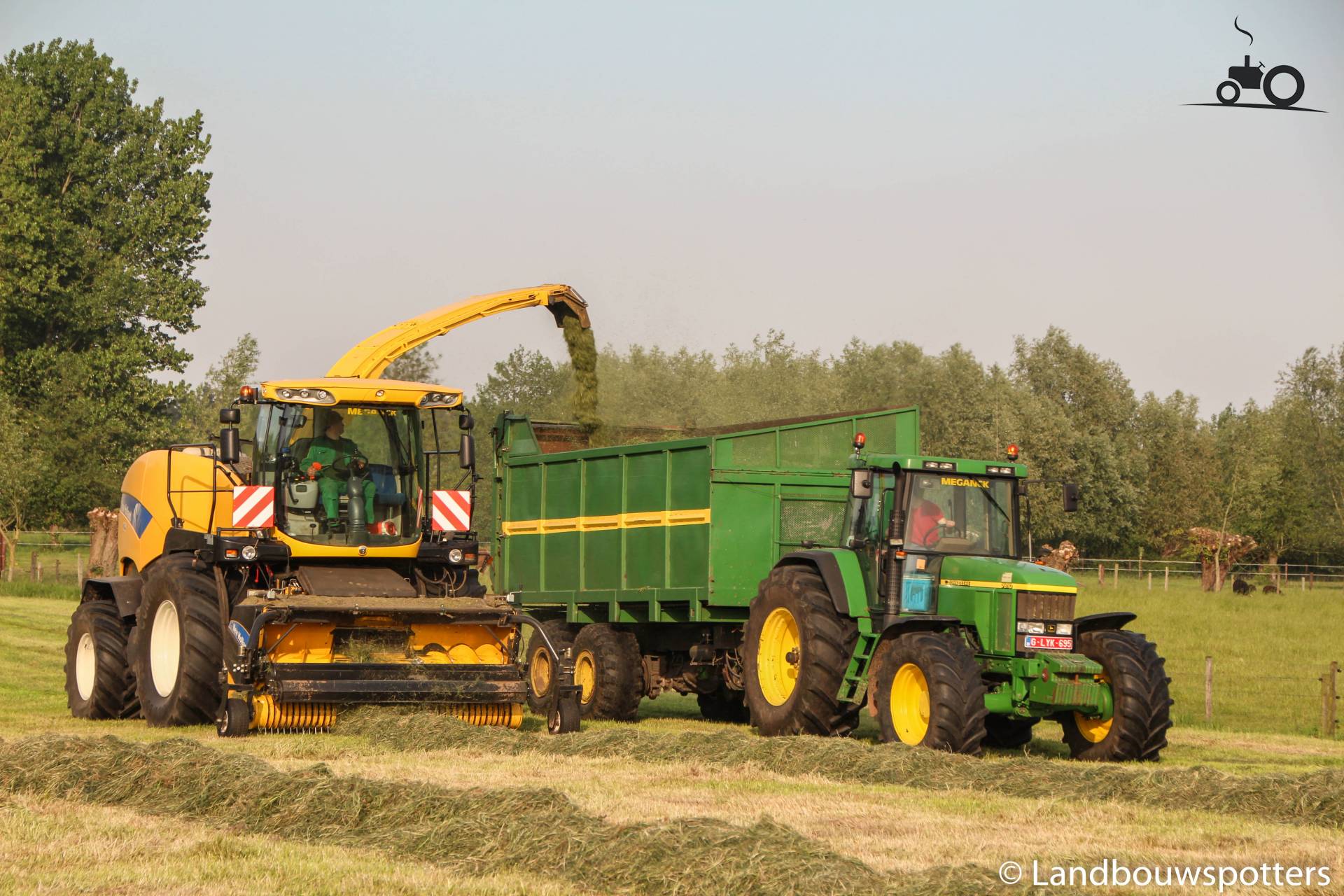 Foto New Holland FR 9080 #852627