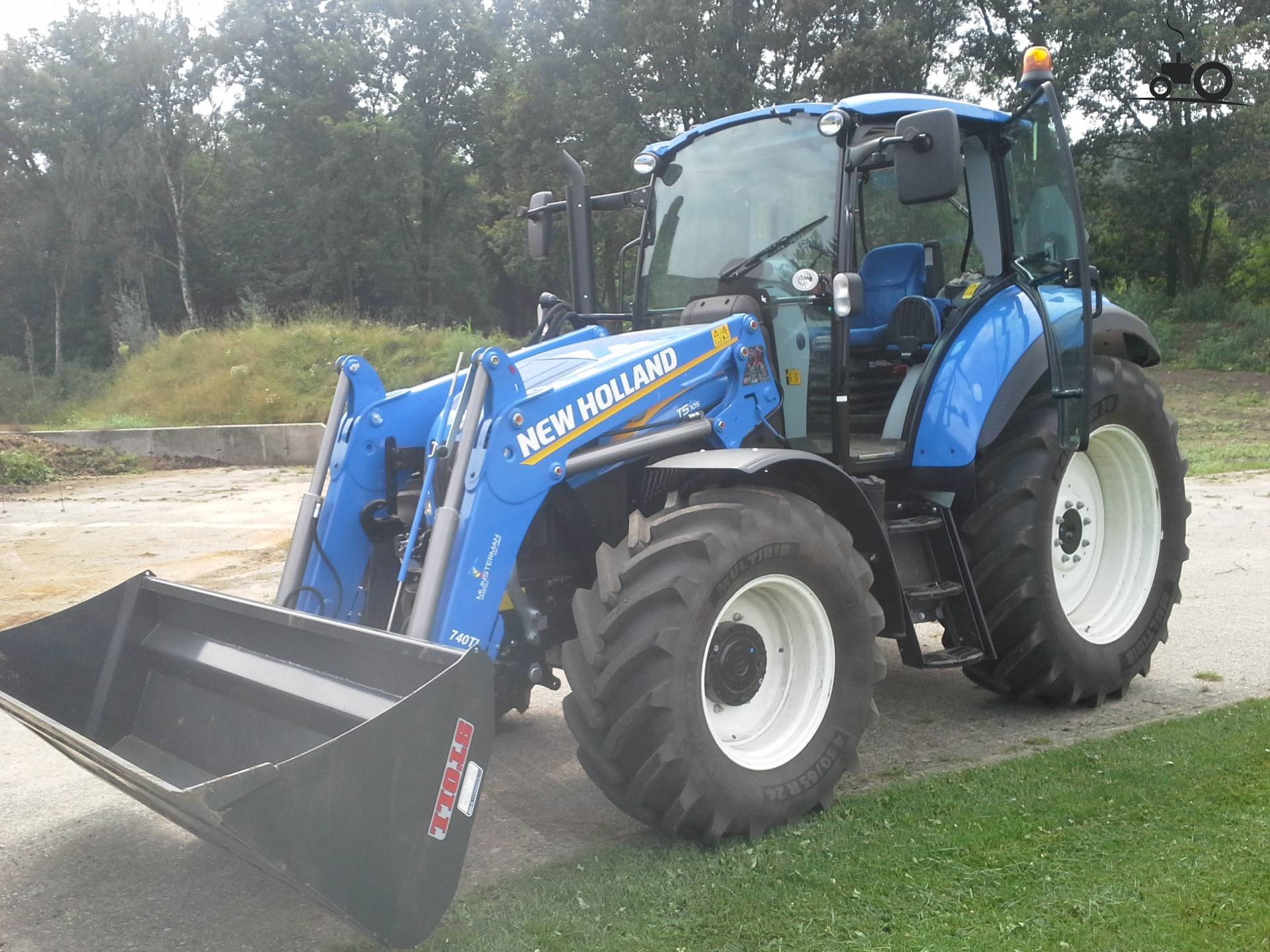 Foto New Holland T 5.105 #859935
