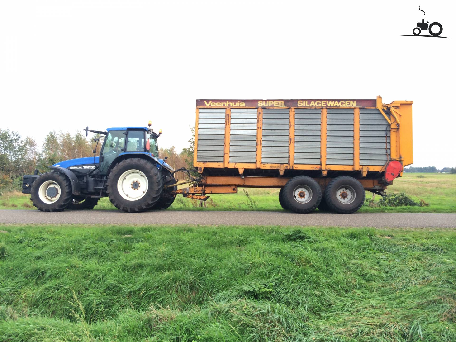 Foto New Holland TM 150 #878085