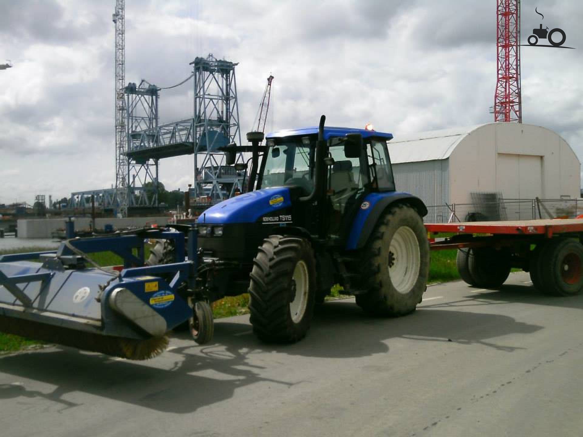 Foto New Holland TS 115 #884094