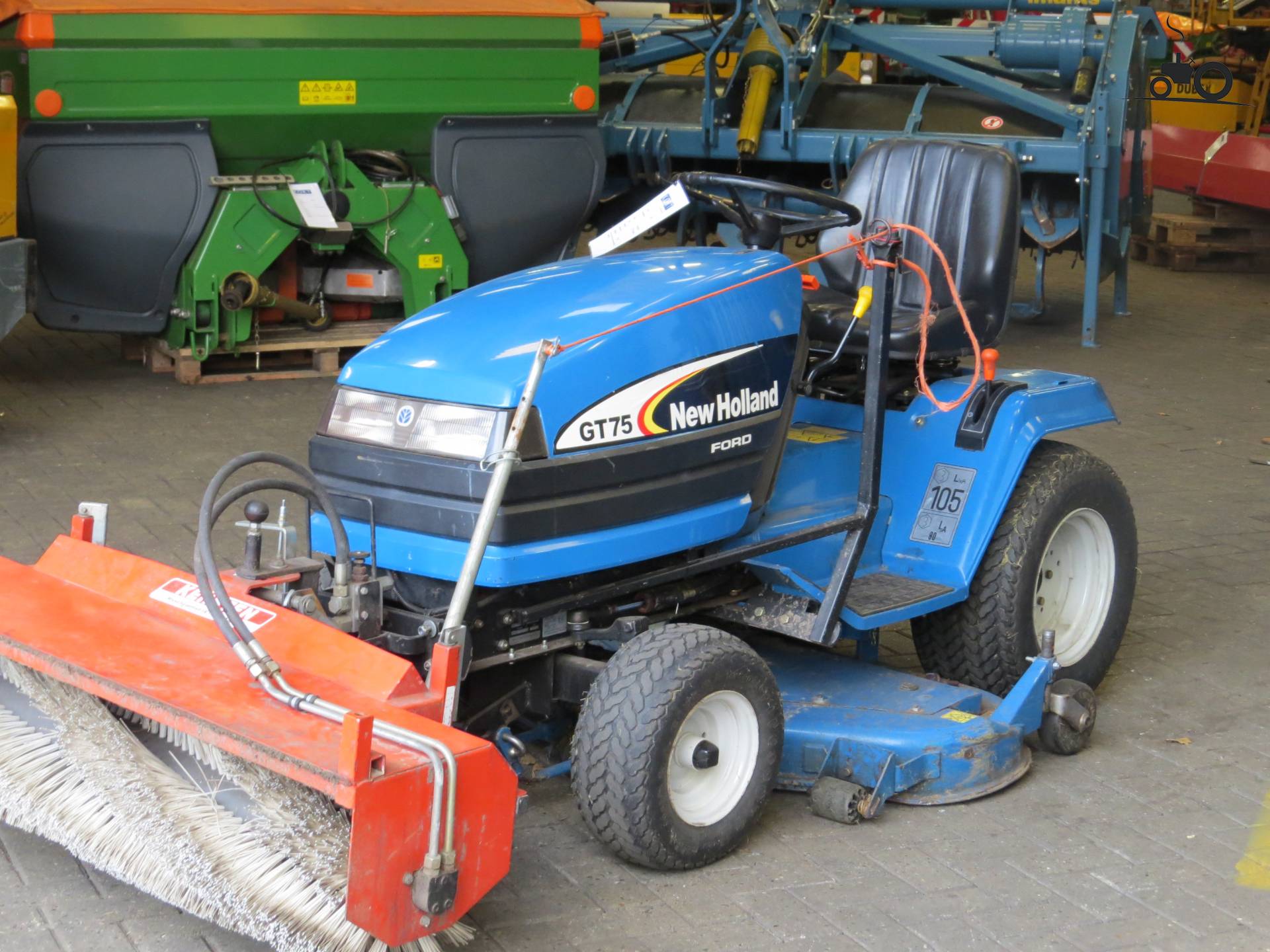 New Holland Grasmaaier Fanclub - Specificaties, Foto's, Reviews & Forum