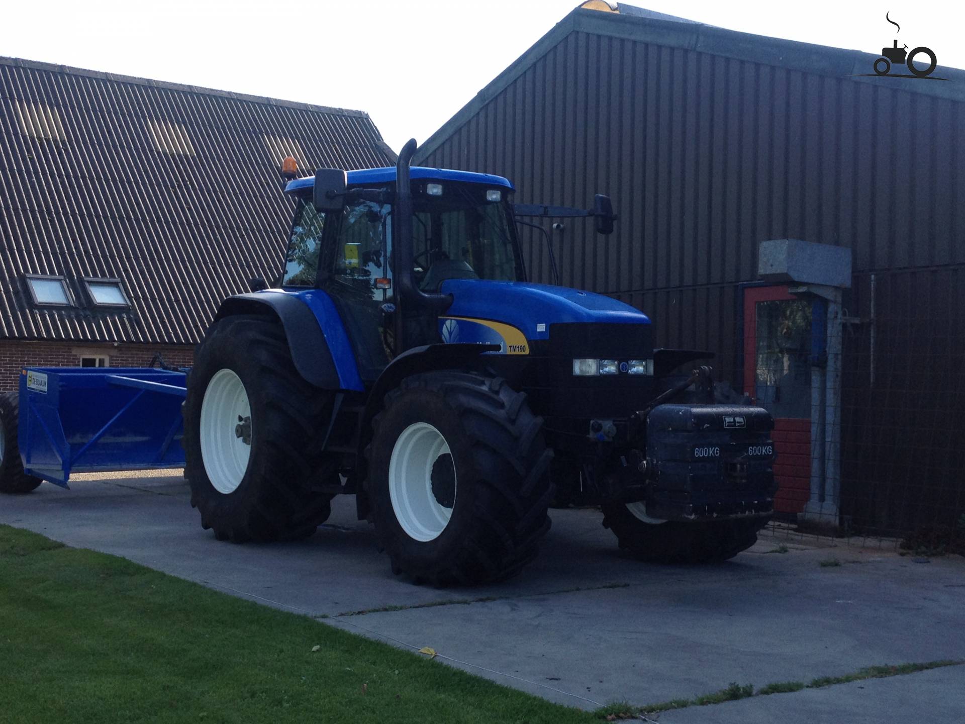 Foto New Holland TM 190 #975671