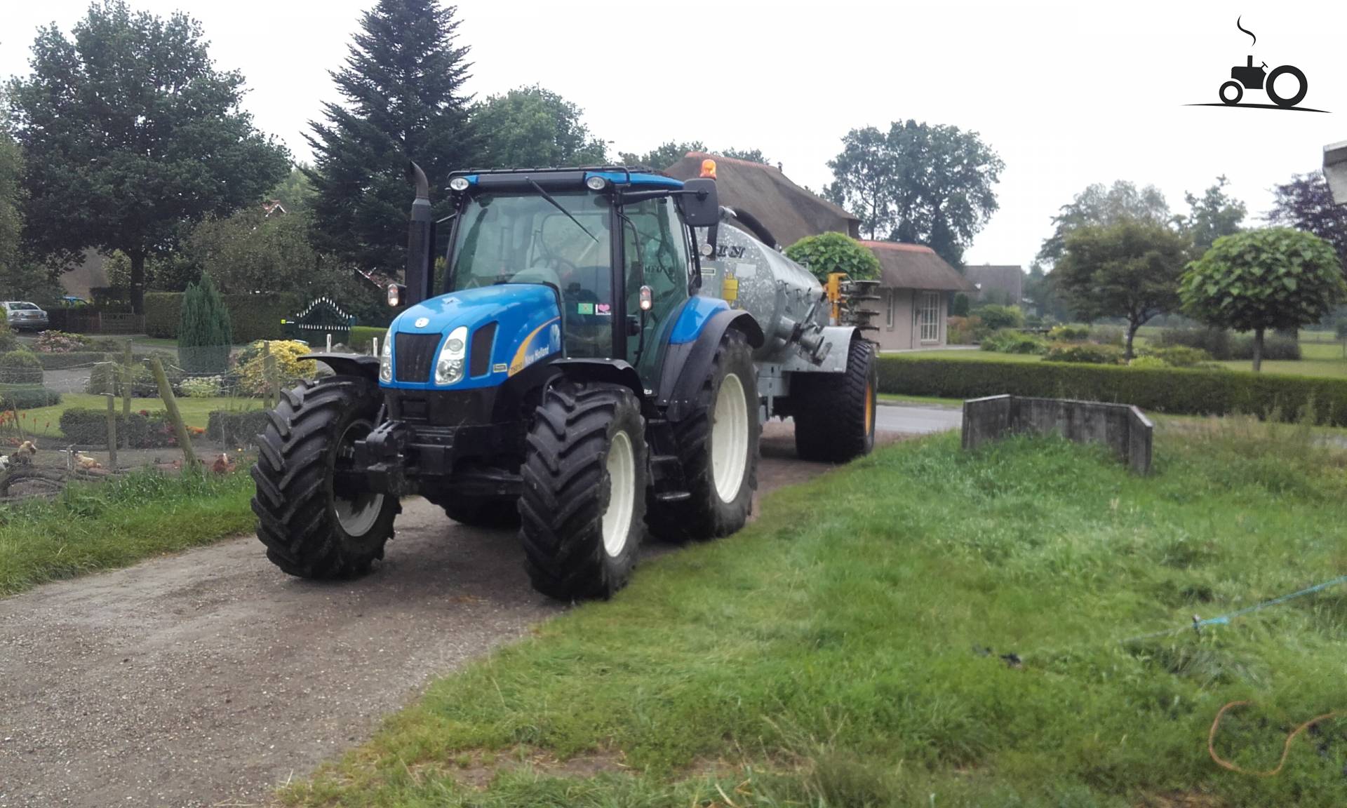 Foto New Holland T 6010 Delta #979147