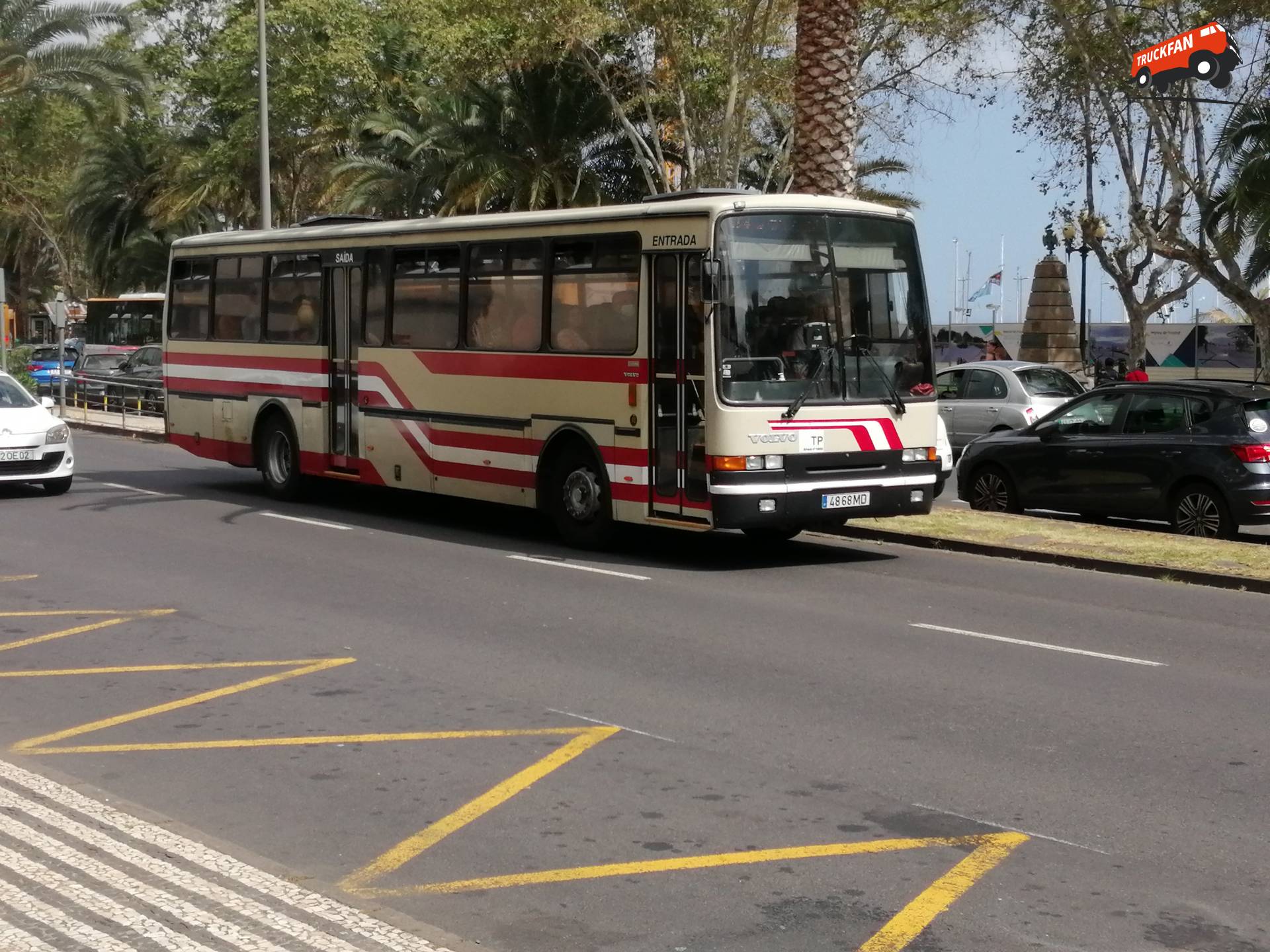 Camo Helius - Foto's