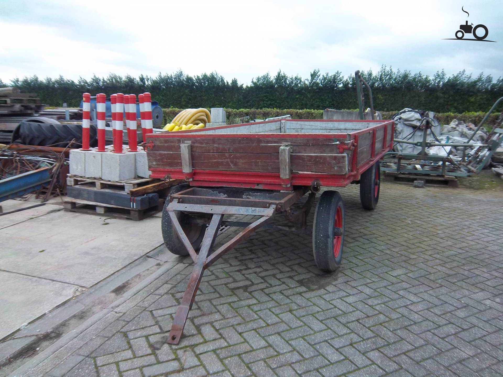 Foto oude doos paard en wagen #554246