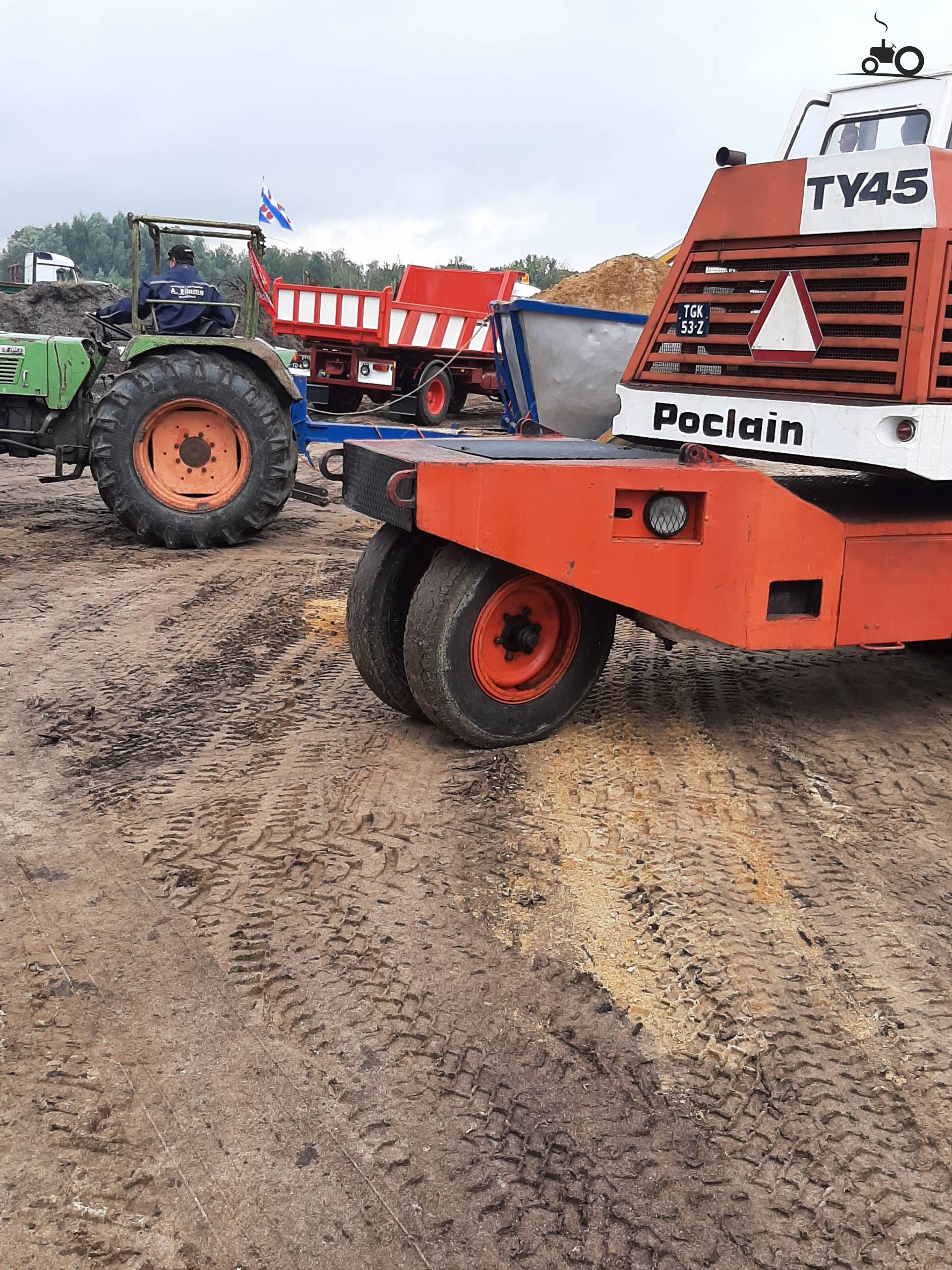 Foto Poclain TY 45 #1489987
