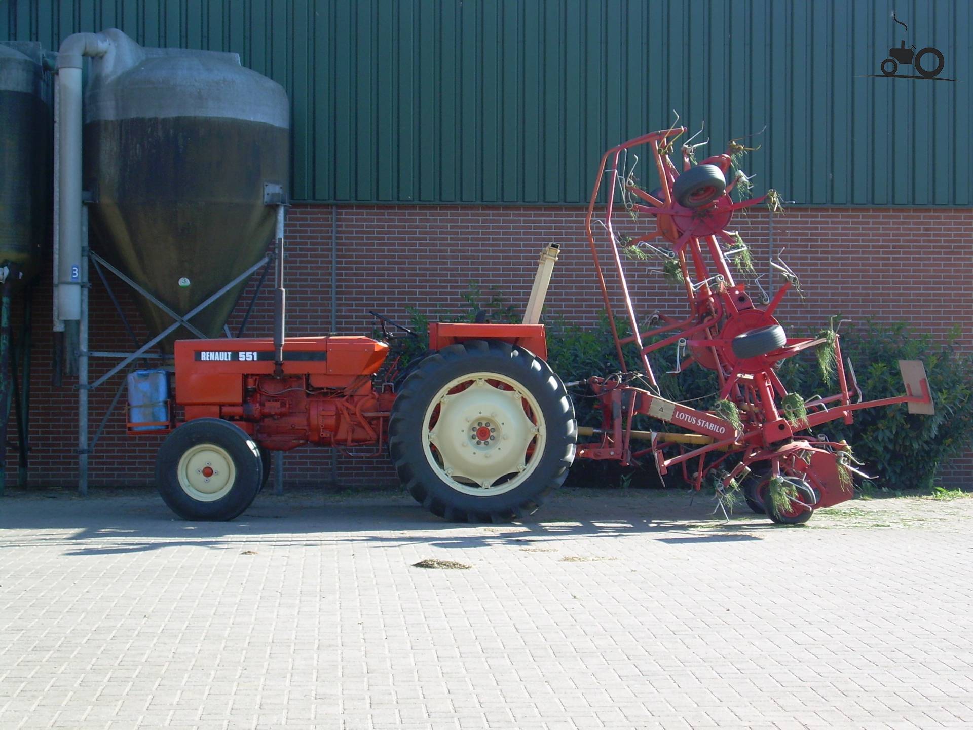 Foto Renault 551 #105307