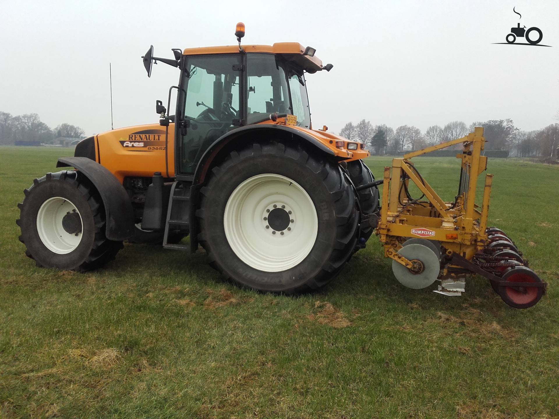 Foto Renault Ares 836 RZ van Loonbedrijf Hartemink