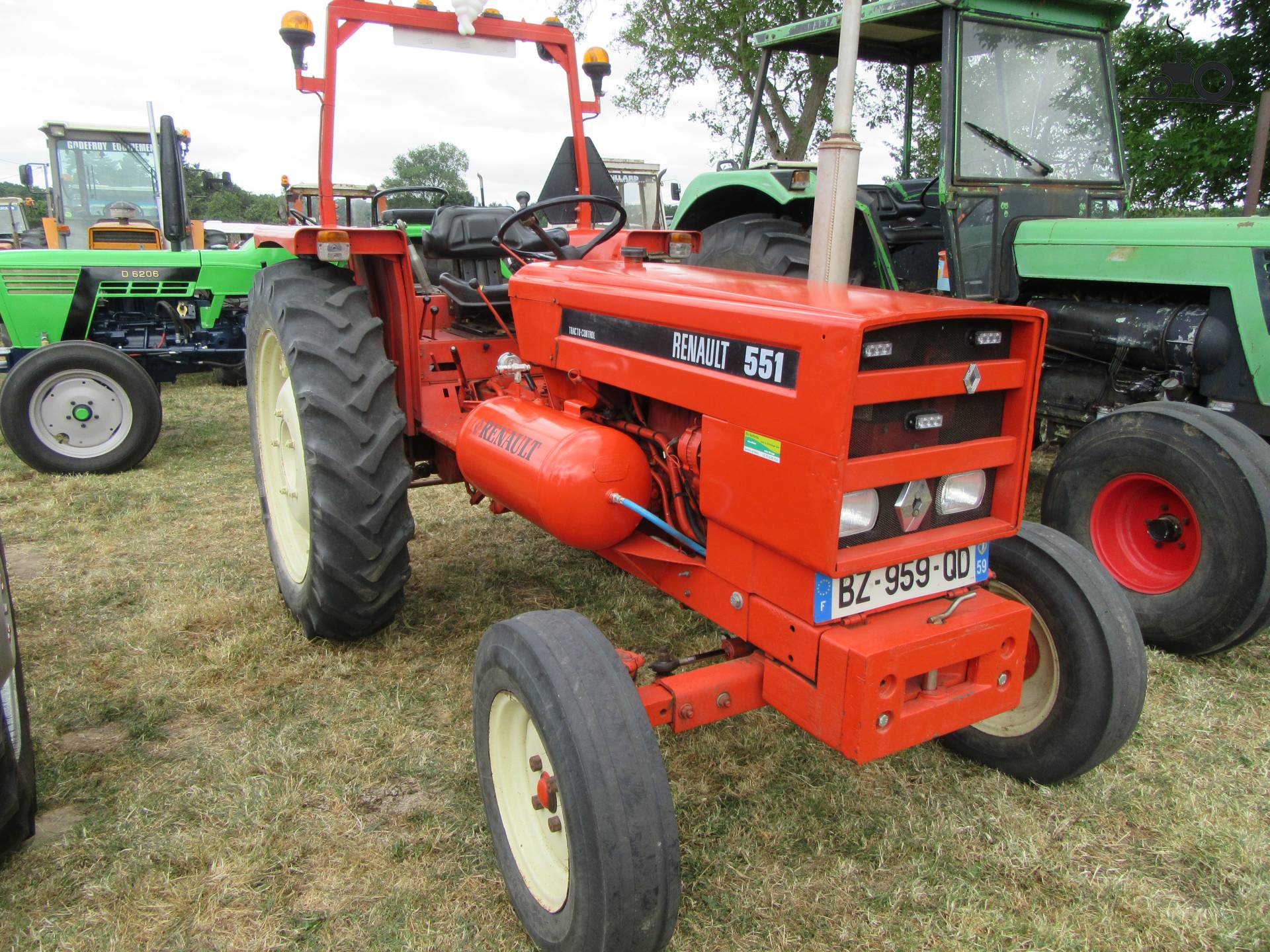 Foto Renault 551 #1172164