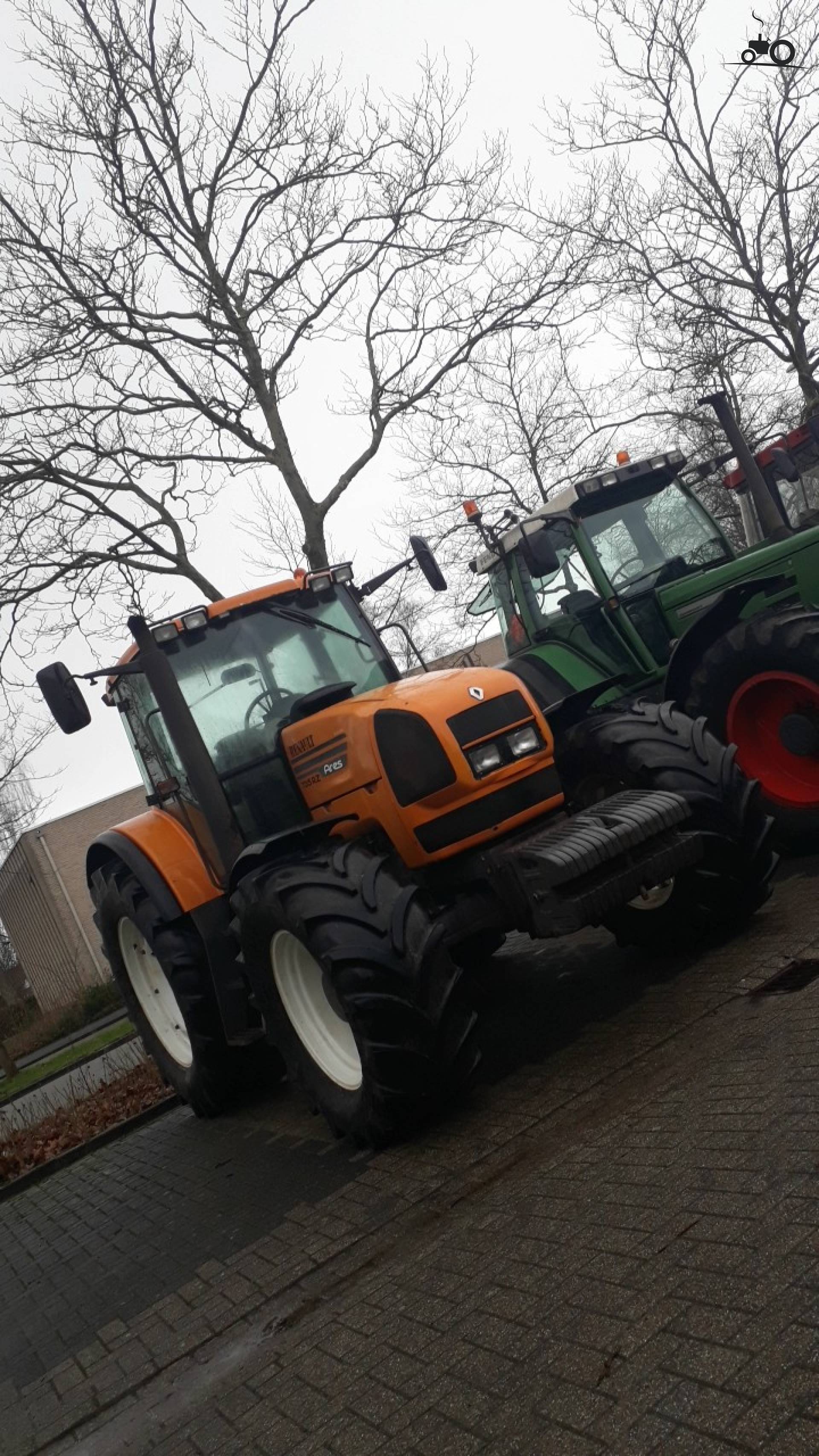 Foto Renault Ares 735 RZ #1210143