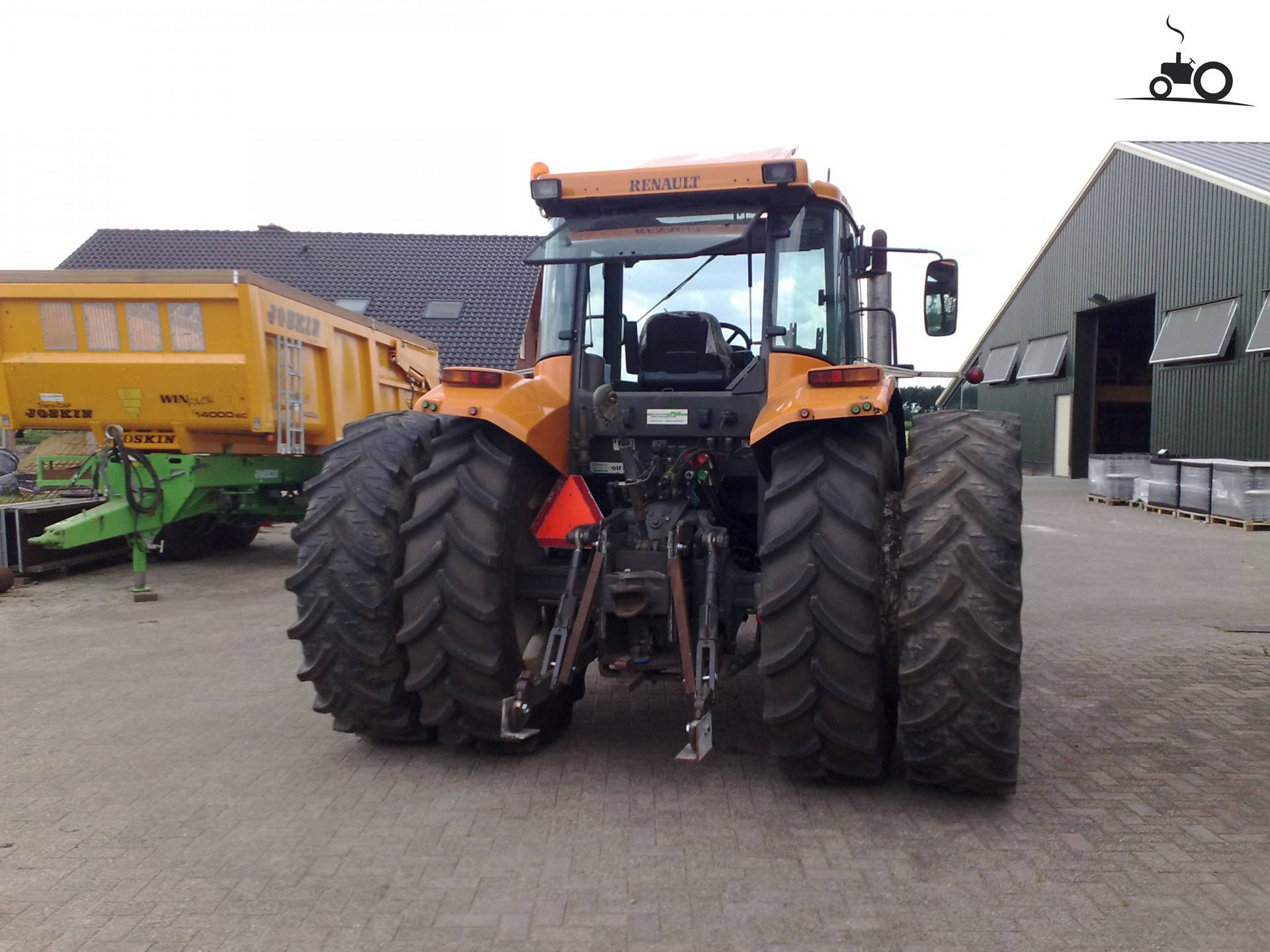 Foto Renault Ares 550 RX #144276