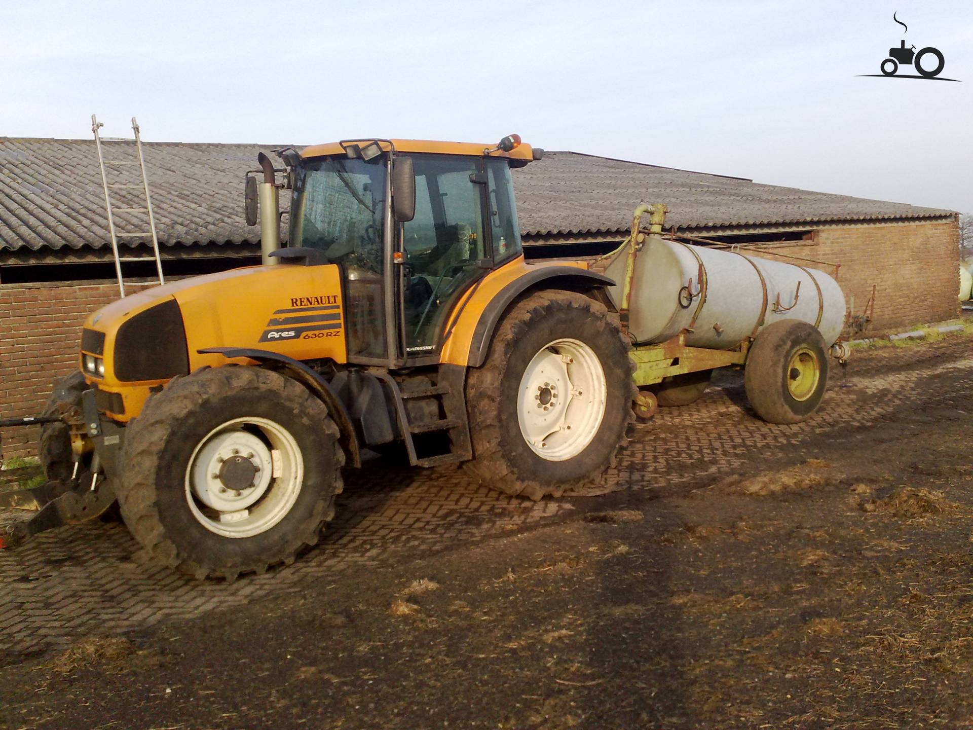 Foto Renault Ares 630 RZ #439873