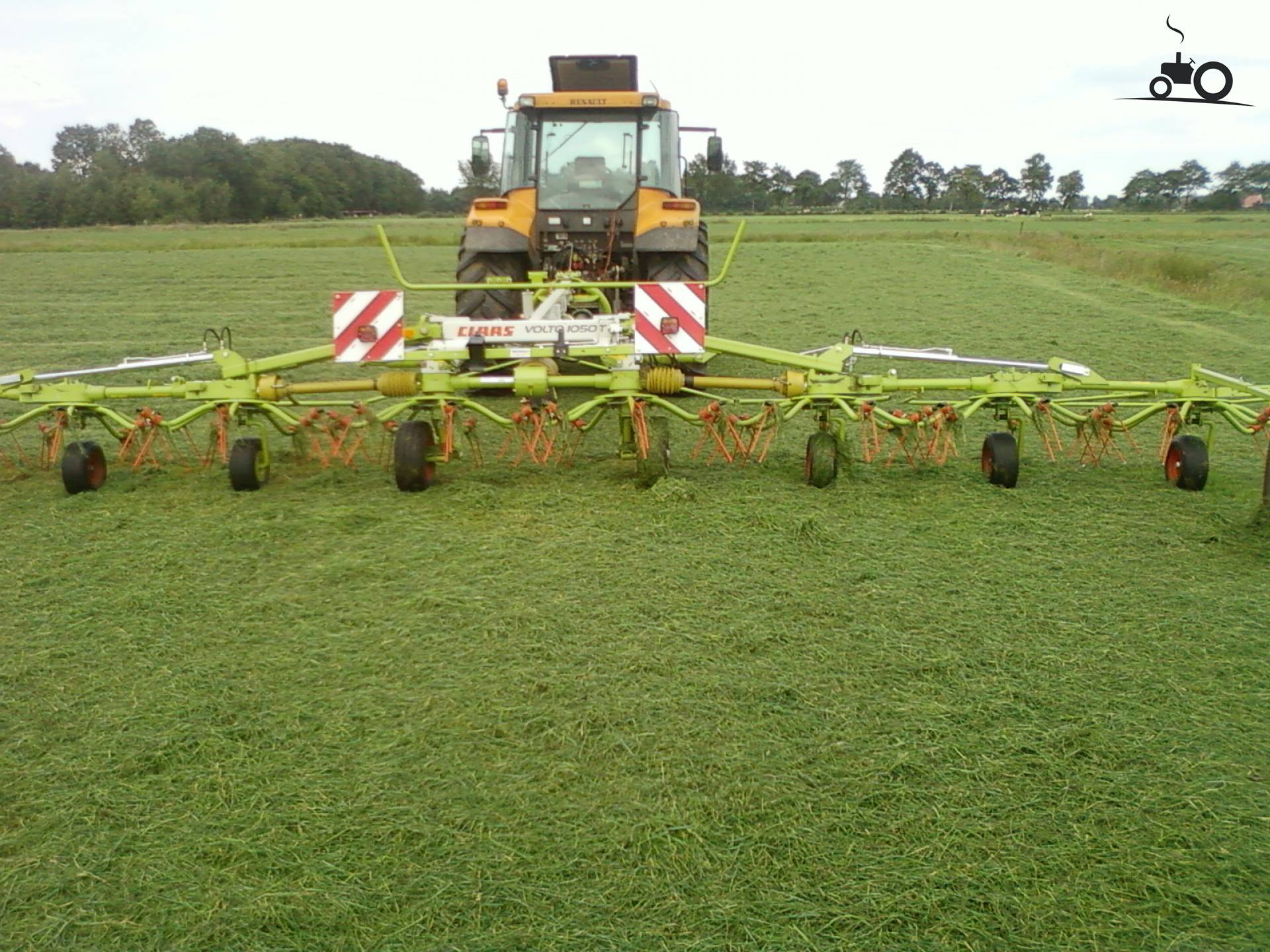 Foto Renault Ares 550 RZ #505173