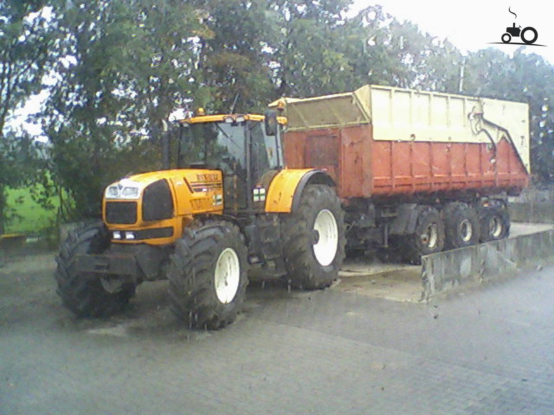 Foto Renault Atles van Unicom Oost BV