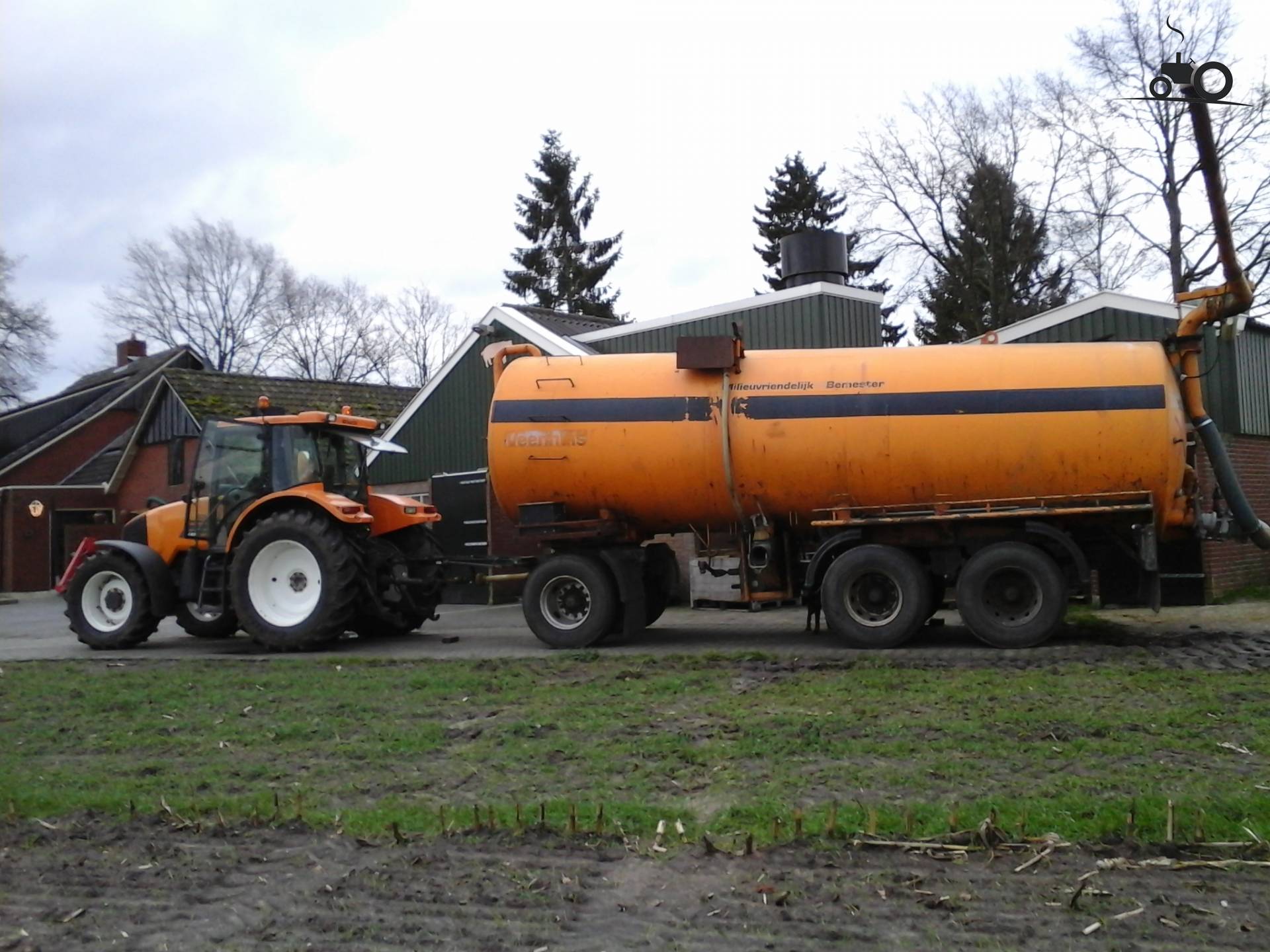 Foto Renault Ares 630 RZ van Oude Egbrink Vleesvarkens