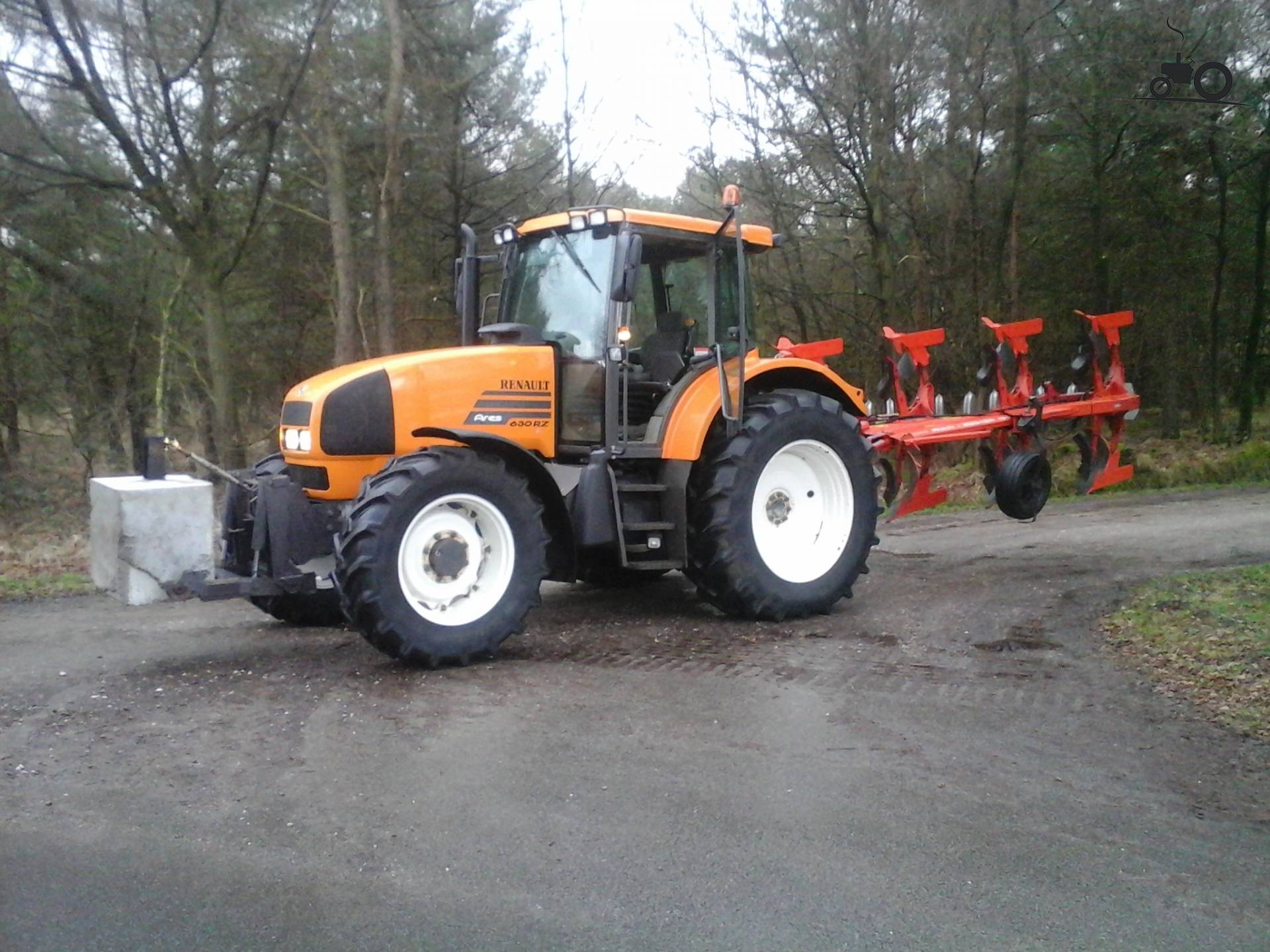 Foto Renault Ares 630 RZ van Oude Egbrink Vleesvarkens