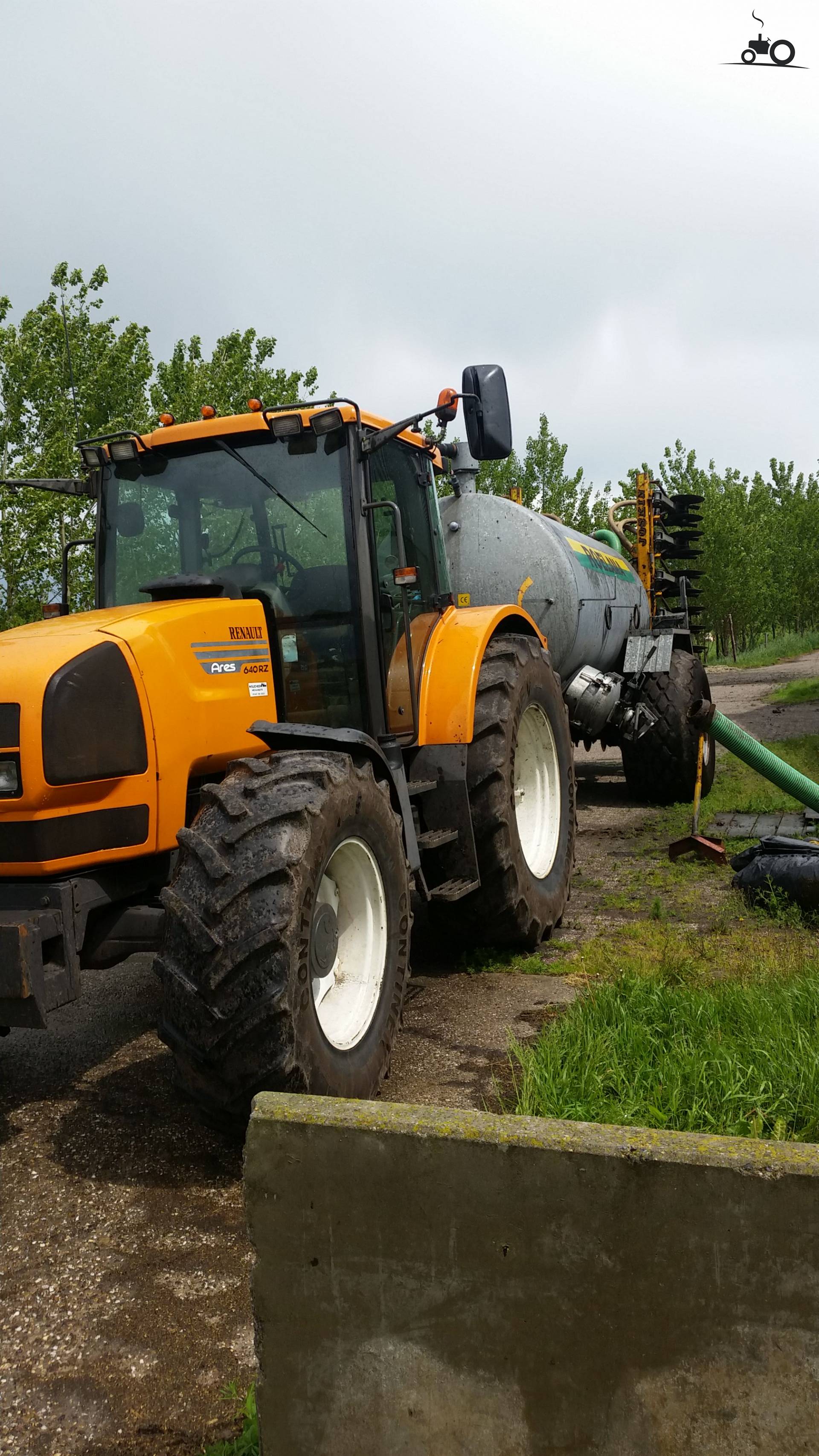 Foto Renault Ares 640 RZ #916673