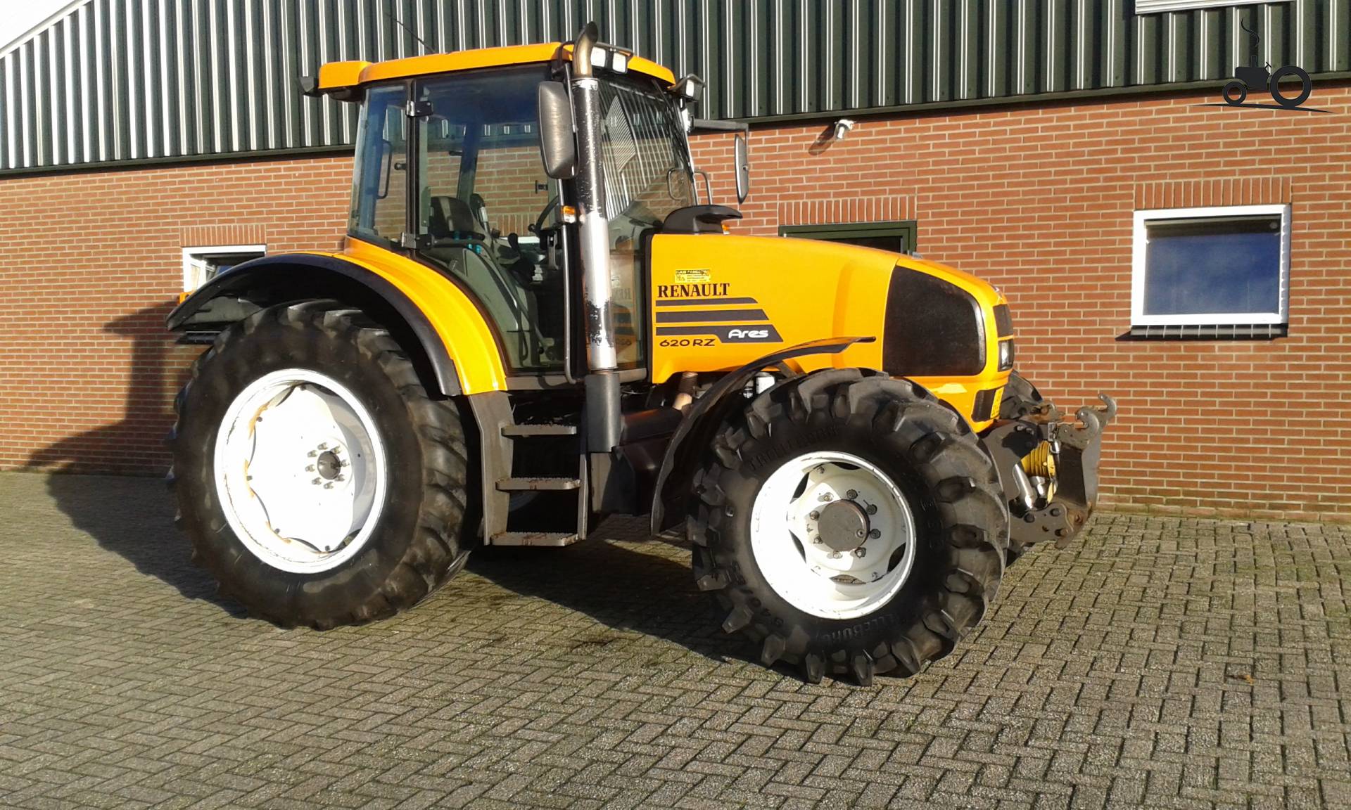 Foto Renault Ares 620 RZ #945716