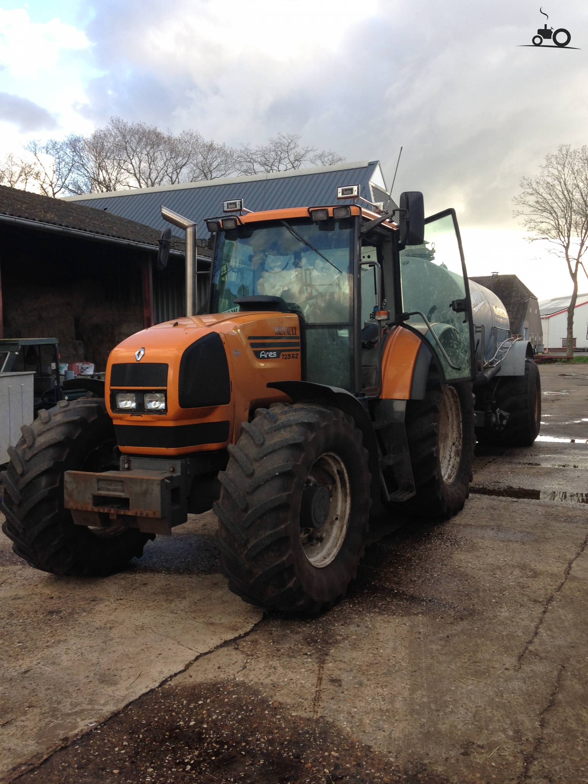 Foto Renault Ares 725 RZ #962544