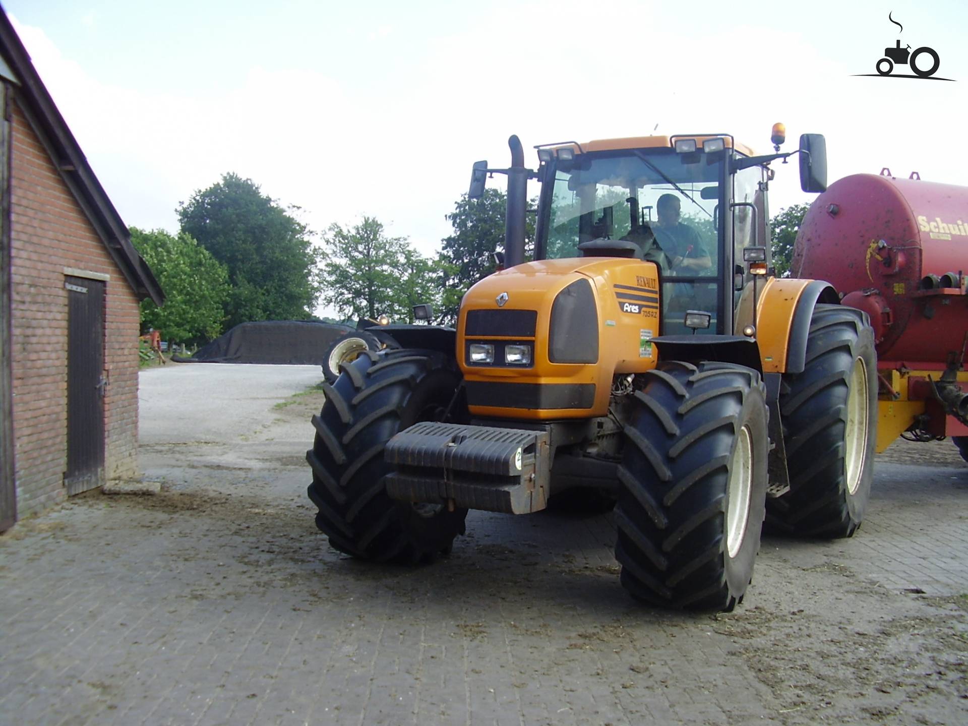 Foto Renault Ares 735 RZ van Unicom Oost BV