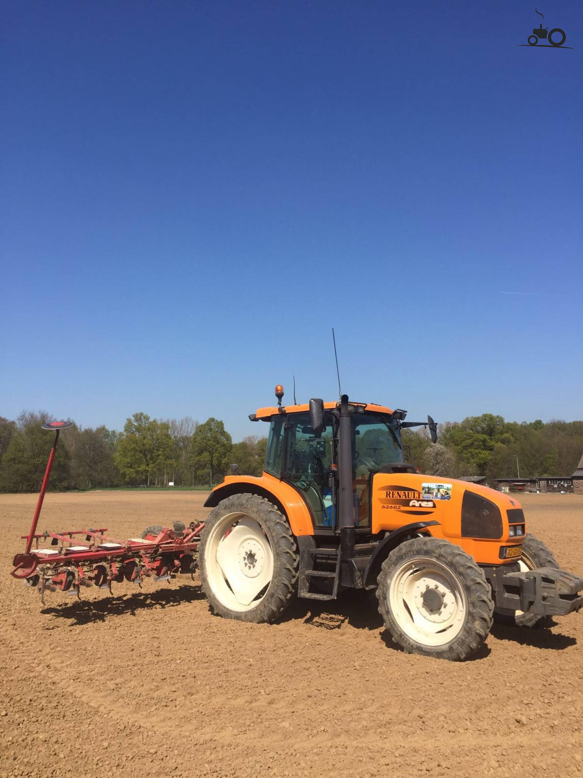 Foto Renault Ares 626 #971002