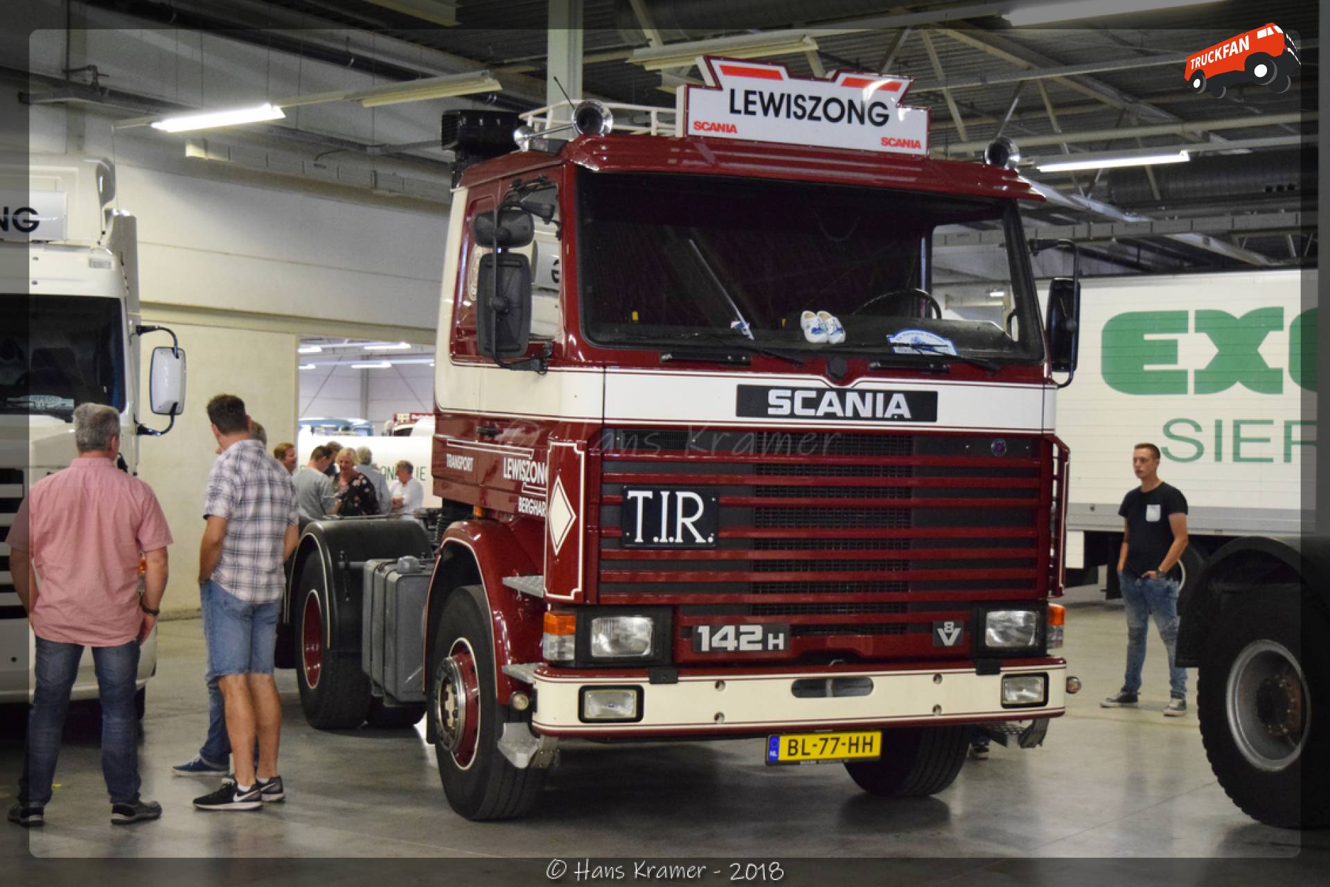 Foto Scania 142 van Lewiszong Transport V.O.F.