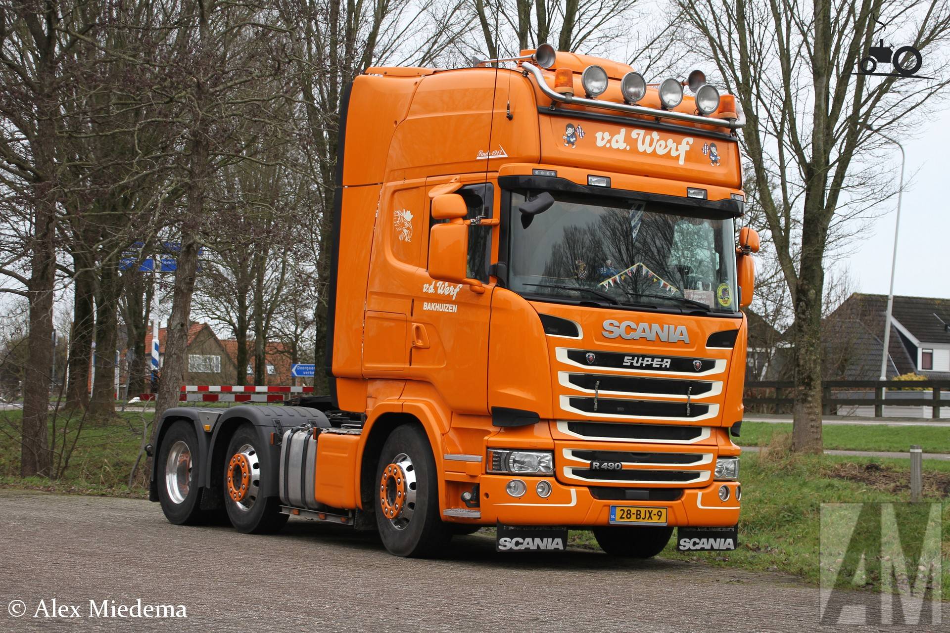 Foto Scania R490 van Fa F van der Werf & Zn, Fa. F. van der Werf en Zn.