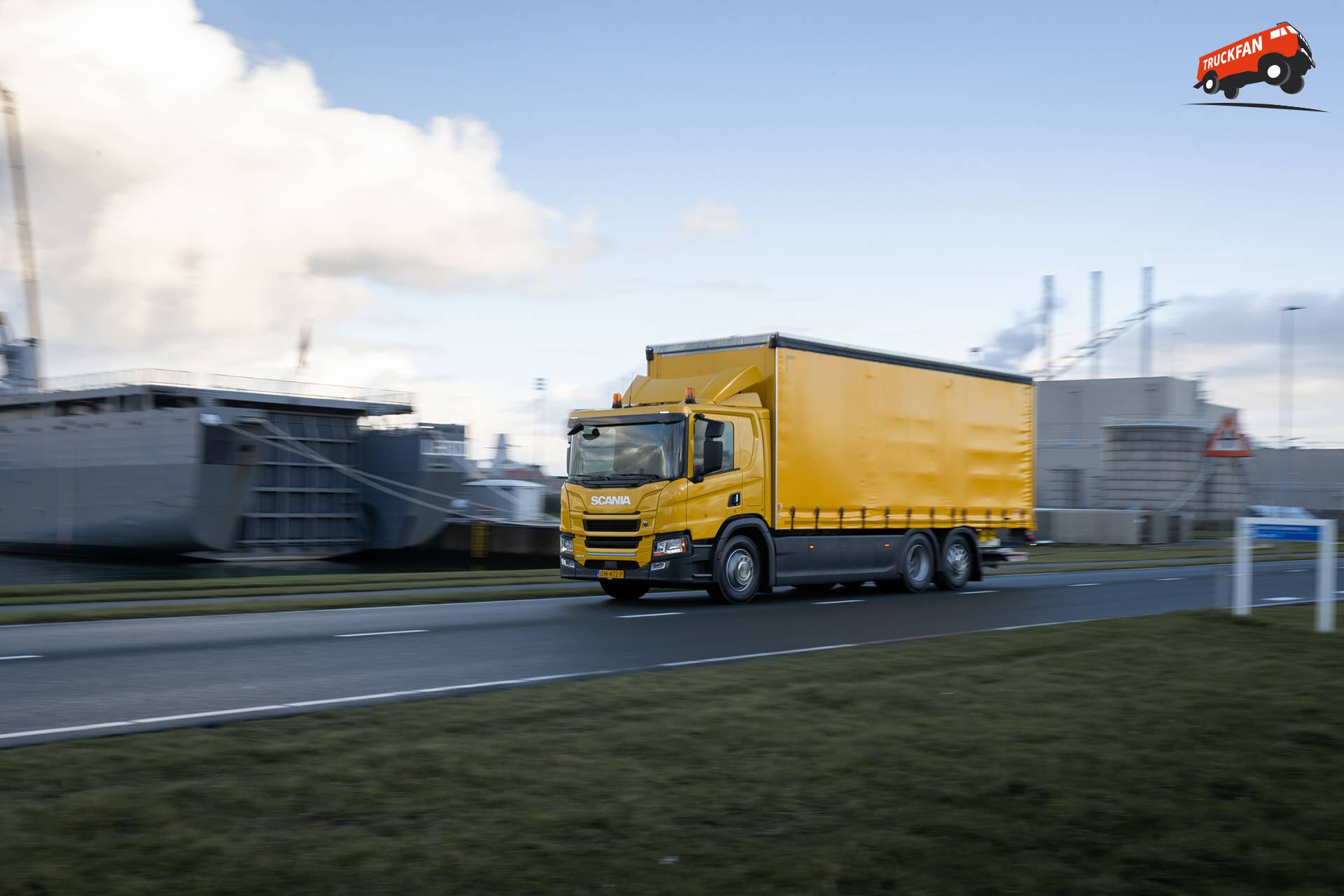 Foto Scania 25P van Ministerie van Defensie