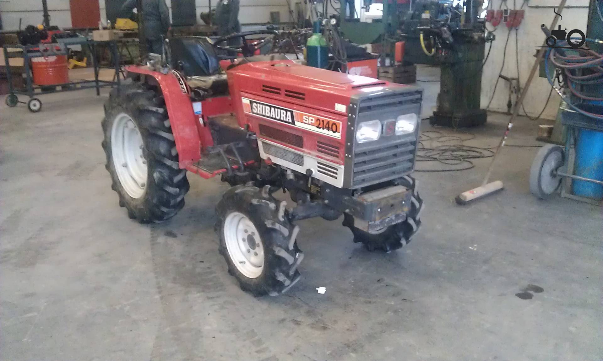 Shibaura SP 2140 - France - Tracteur image #601907