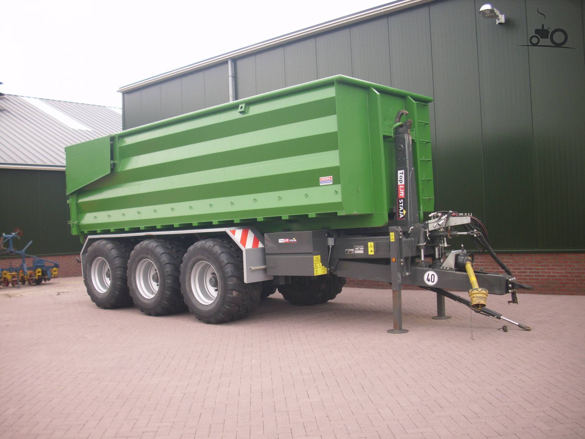 Foto Staja Toplift haakarm van Lmb Den Otter BV