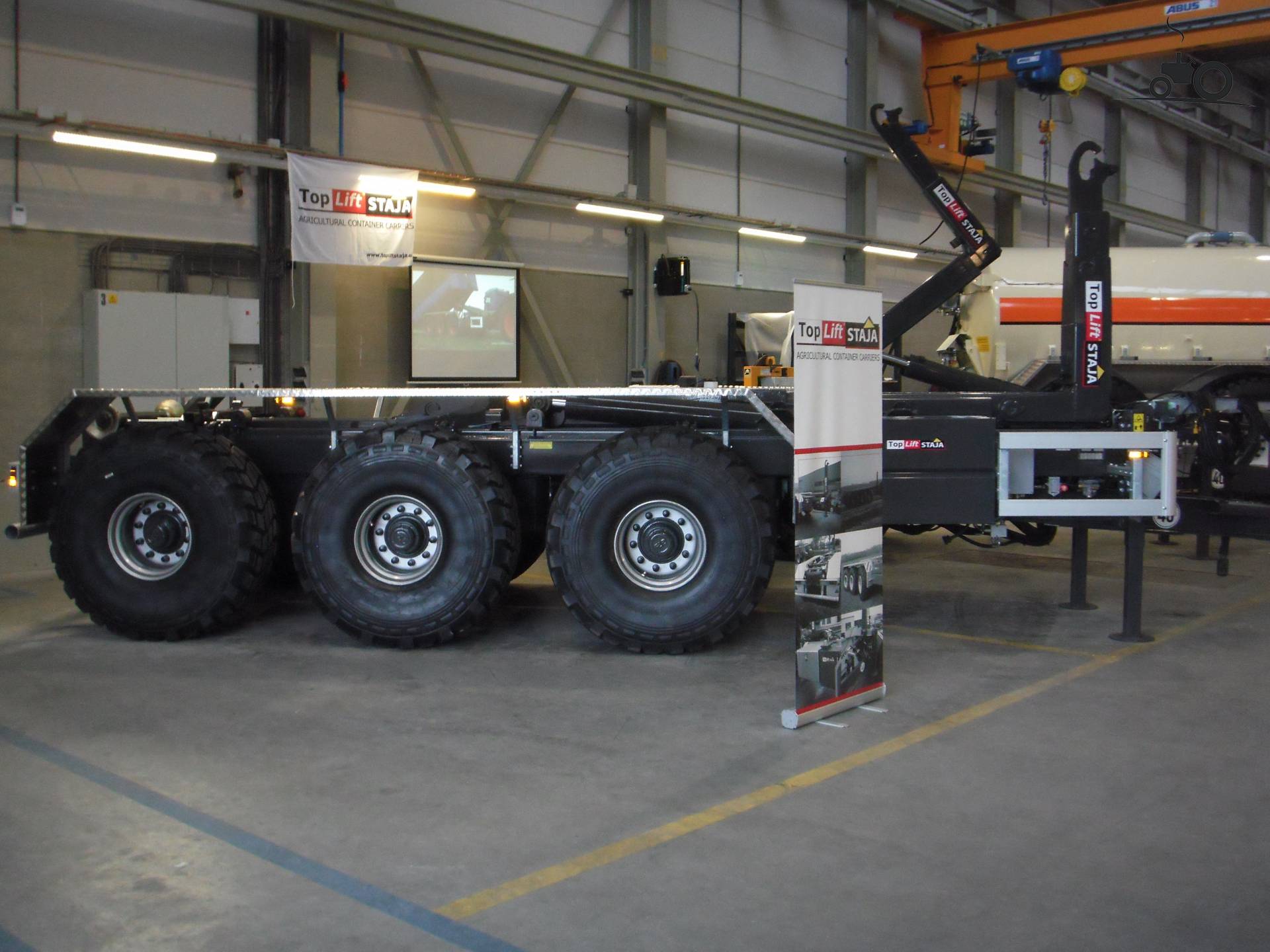 TopliftStaja Haakarmcarrier fanclub - Specificaties, Foto's, Video's ...