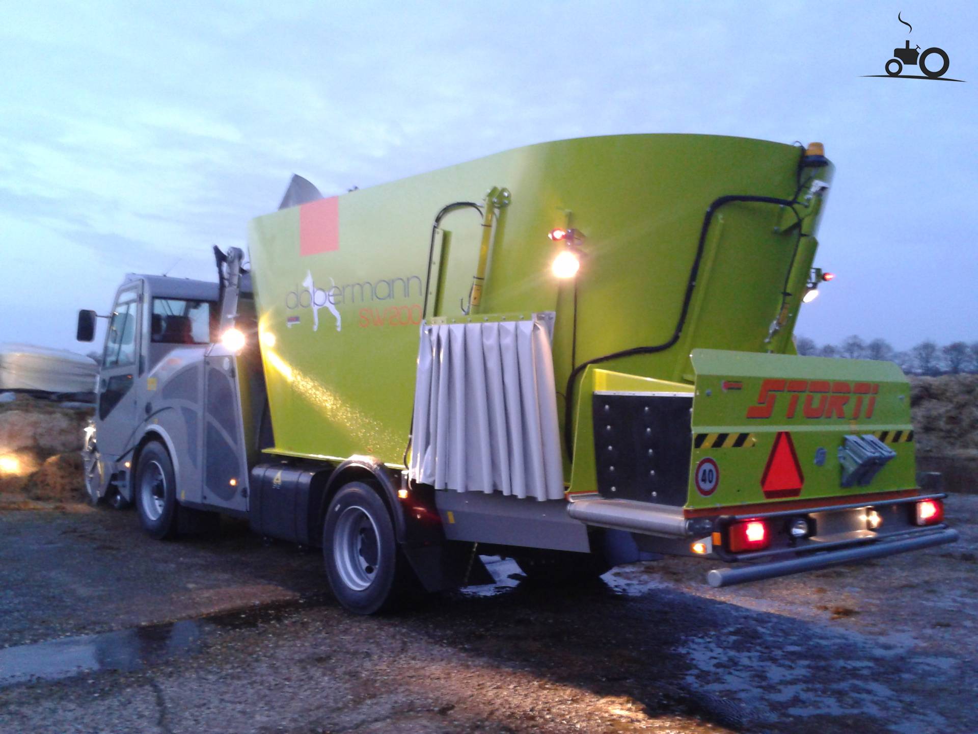 Foto Storti Dobermann SW 200 #731918