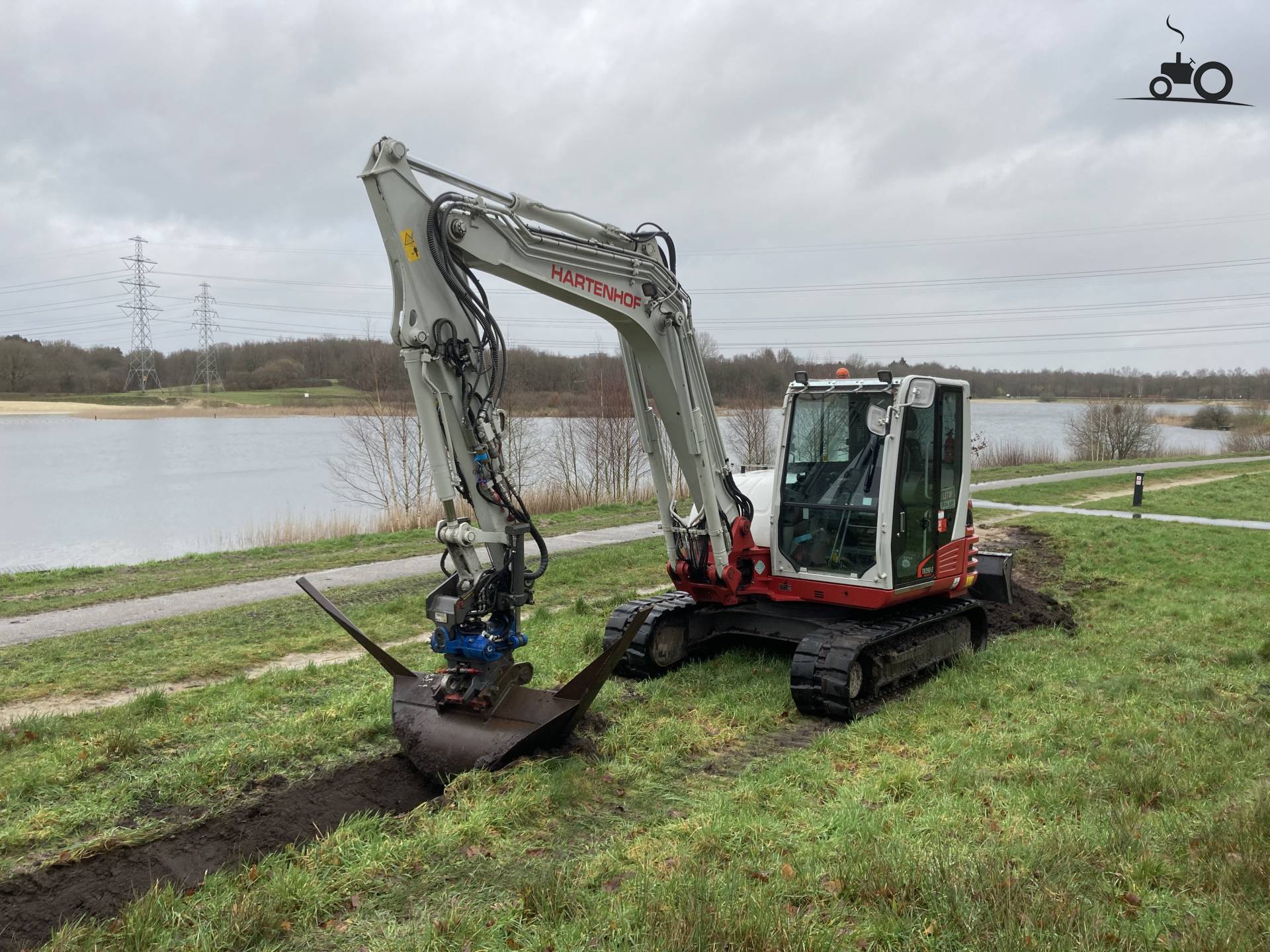 Foto Takeuchi TB 290-2 van Gebr. Hartenhof BV