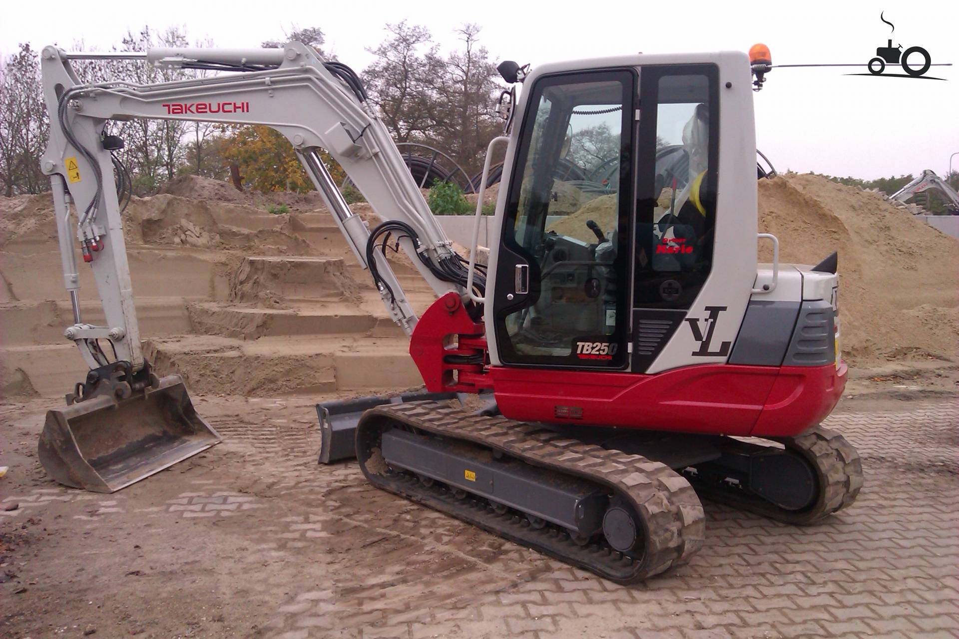 Foto Takeuchi TB 250 #566988