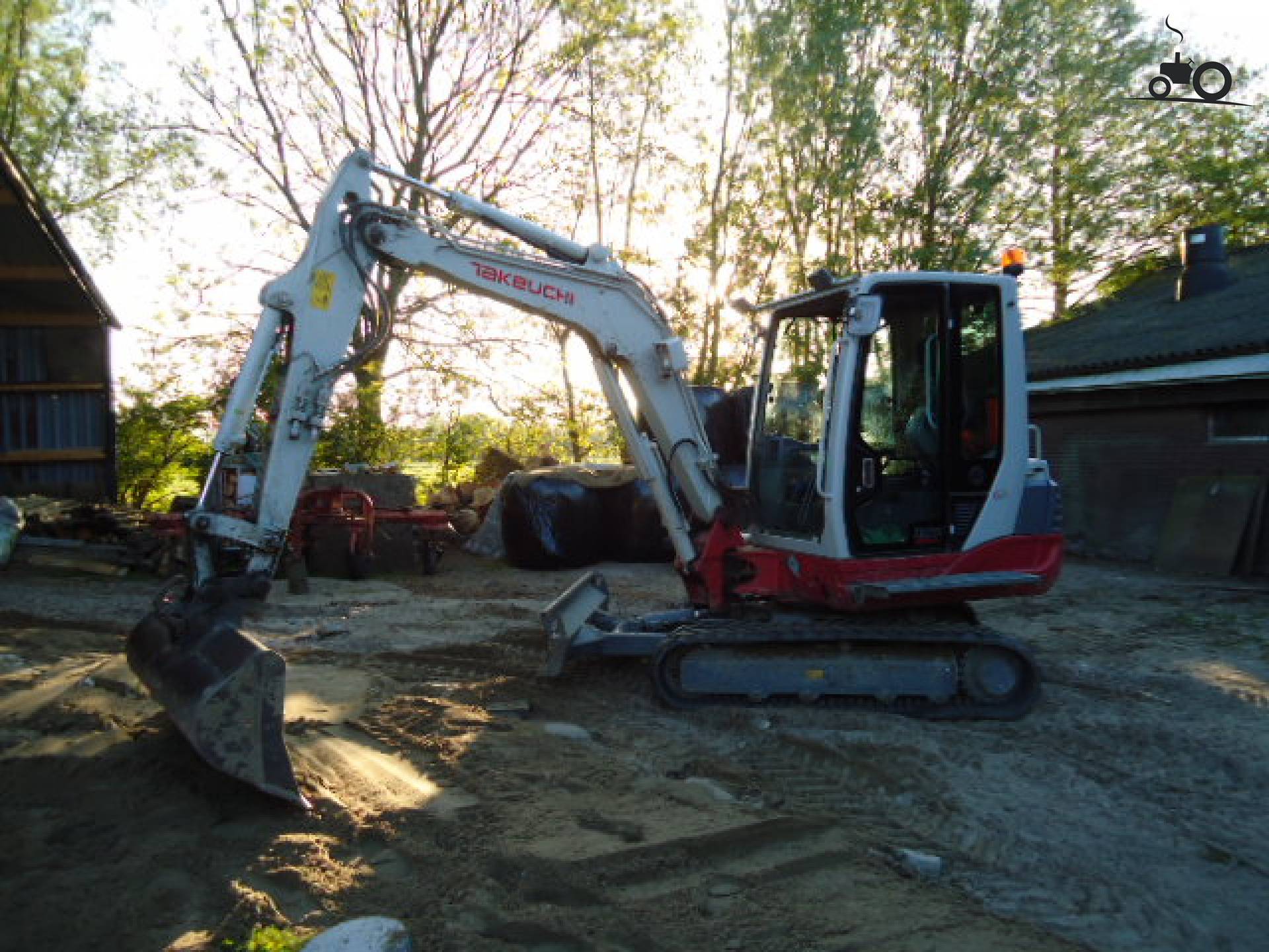 Foto Takeuchi TB 235 #900534