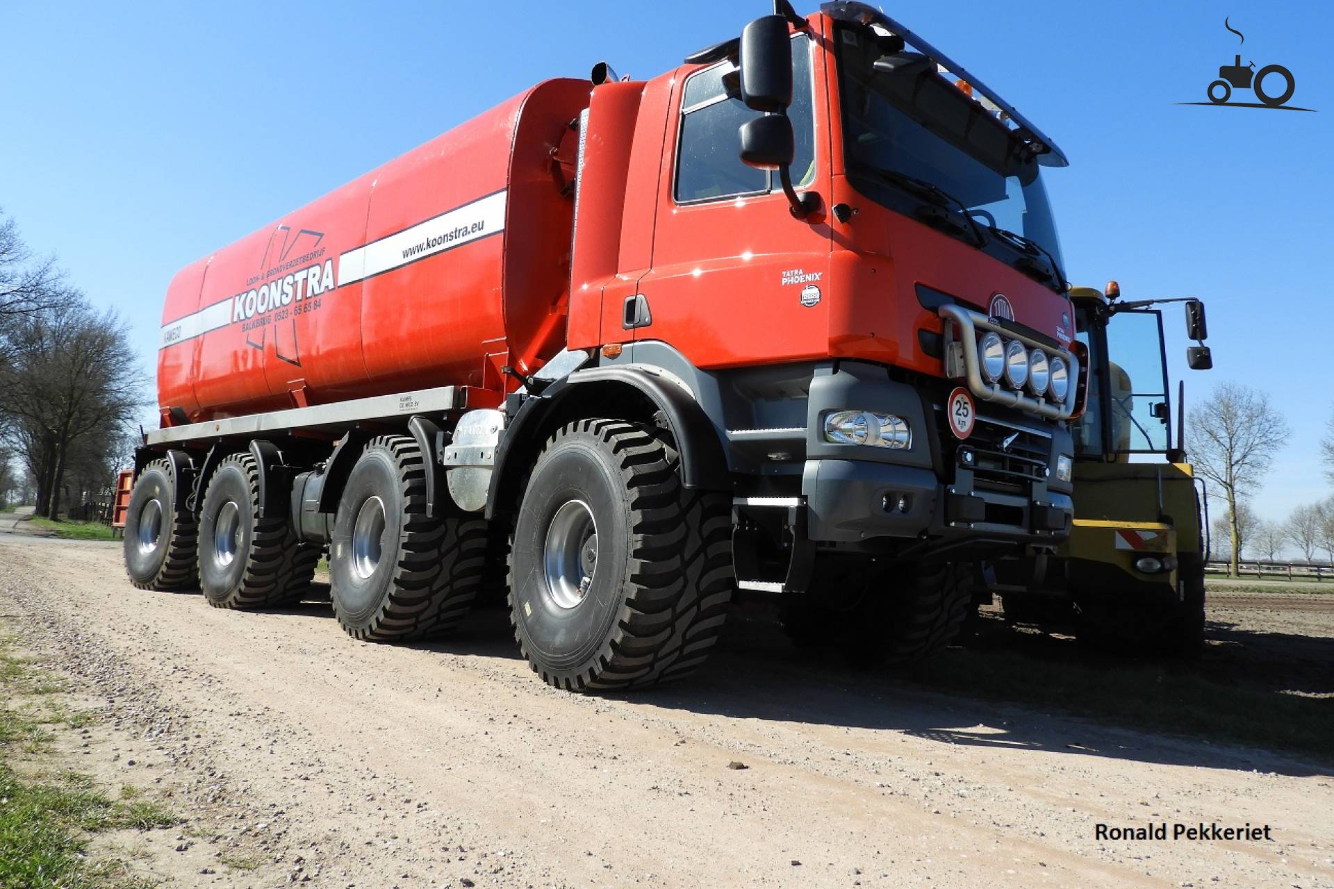 Foto Tatra Phoenix van Loonbedrijf Koonstra