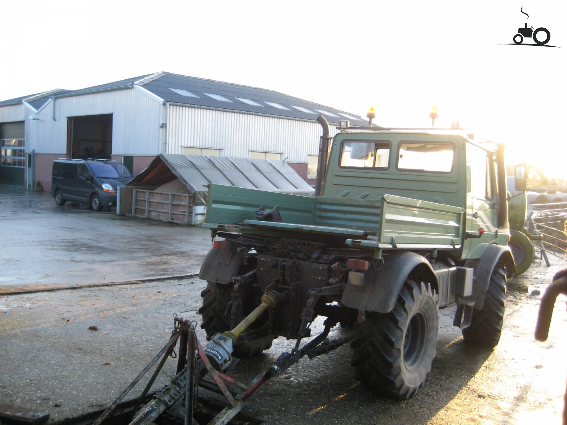 Unimog U1400 - United Kingdom - Tractor picture #446305