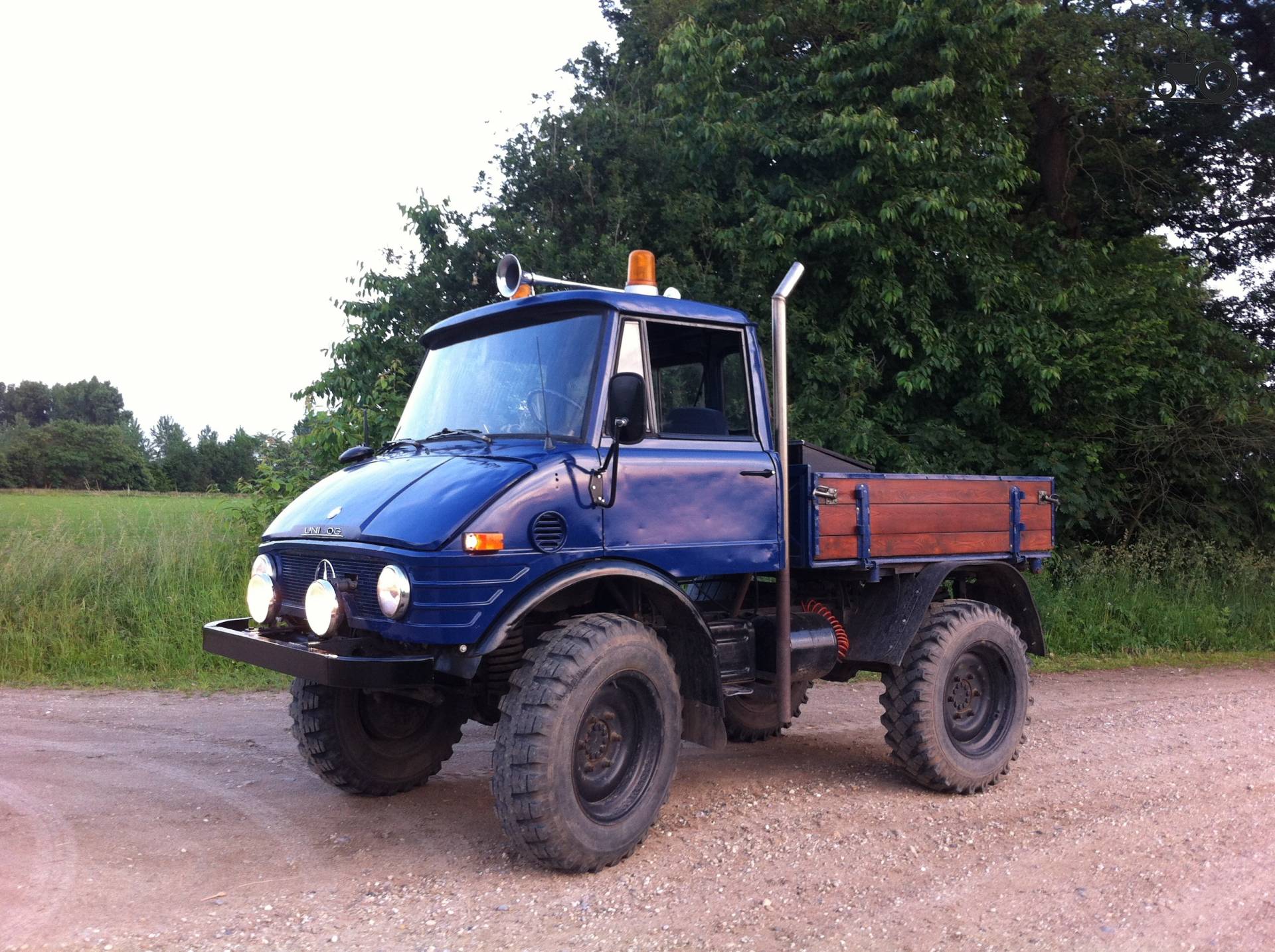 Unimog 421